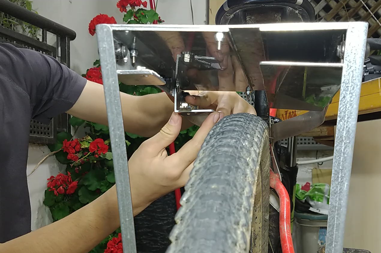 DIY Bike Rear Rack With a MAGNETIC U-lock Mount! (no Welding) : 16 ...