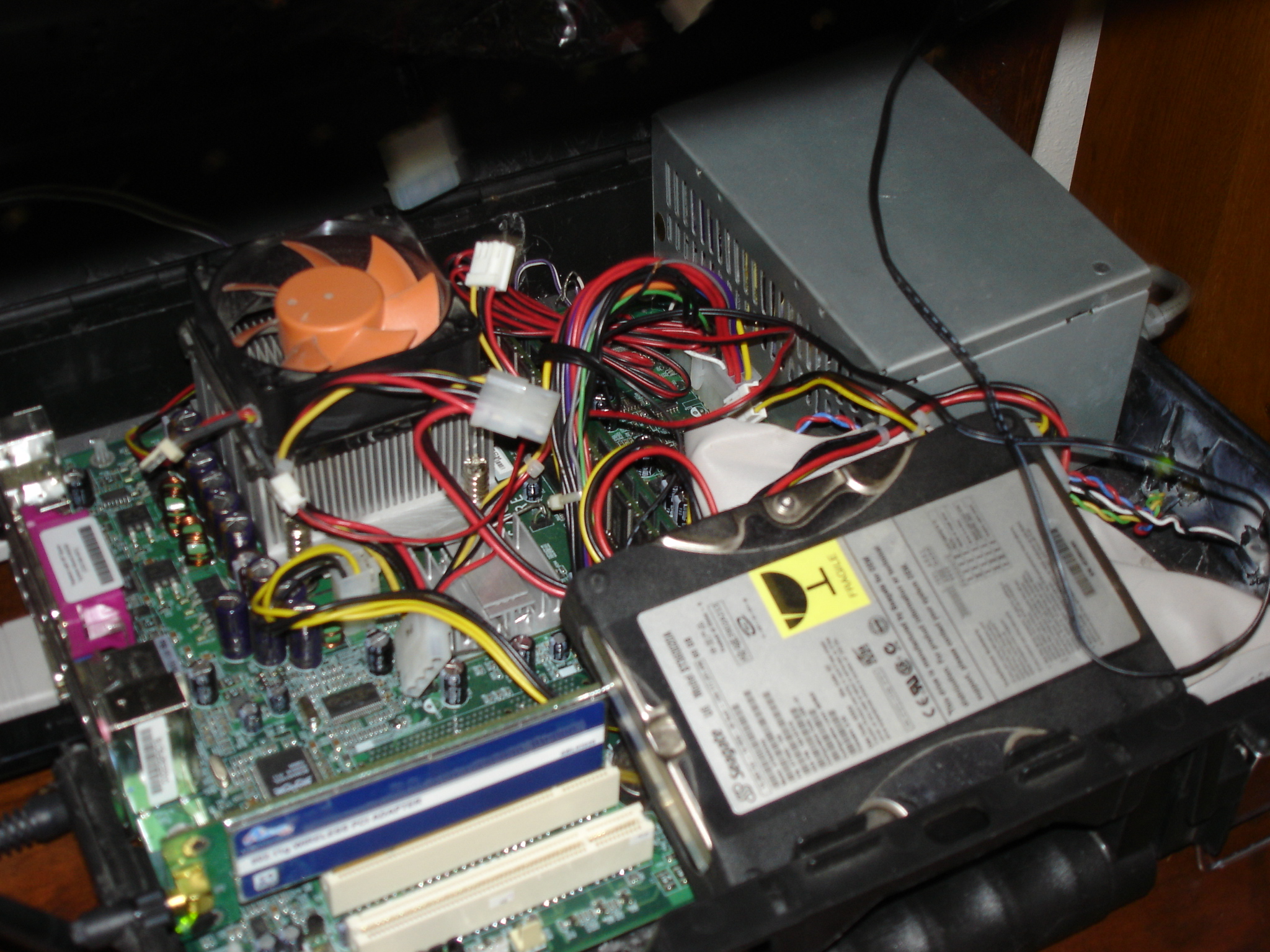 Dewalt Tool Box PC : 5 Steps (with Pictures) - Instructables