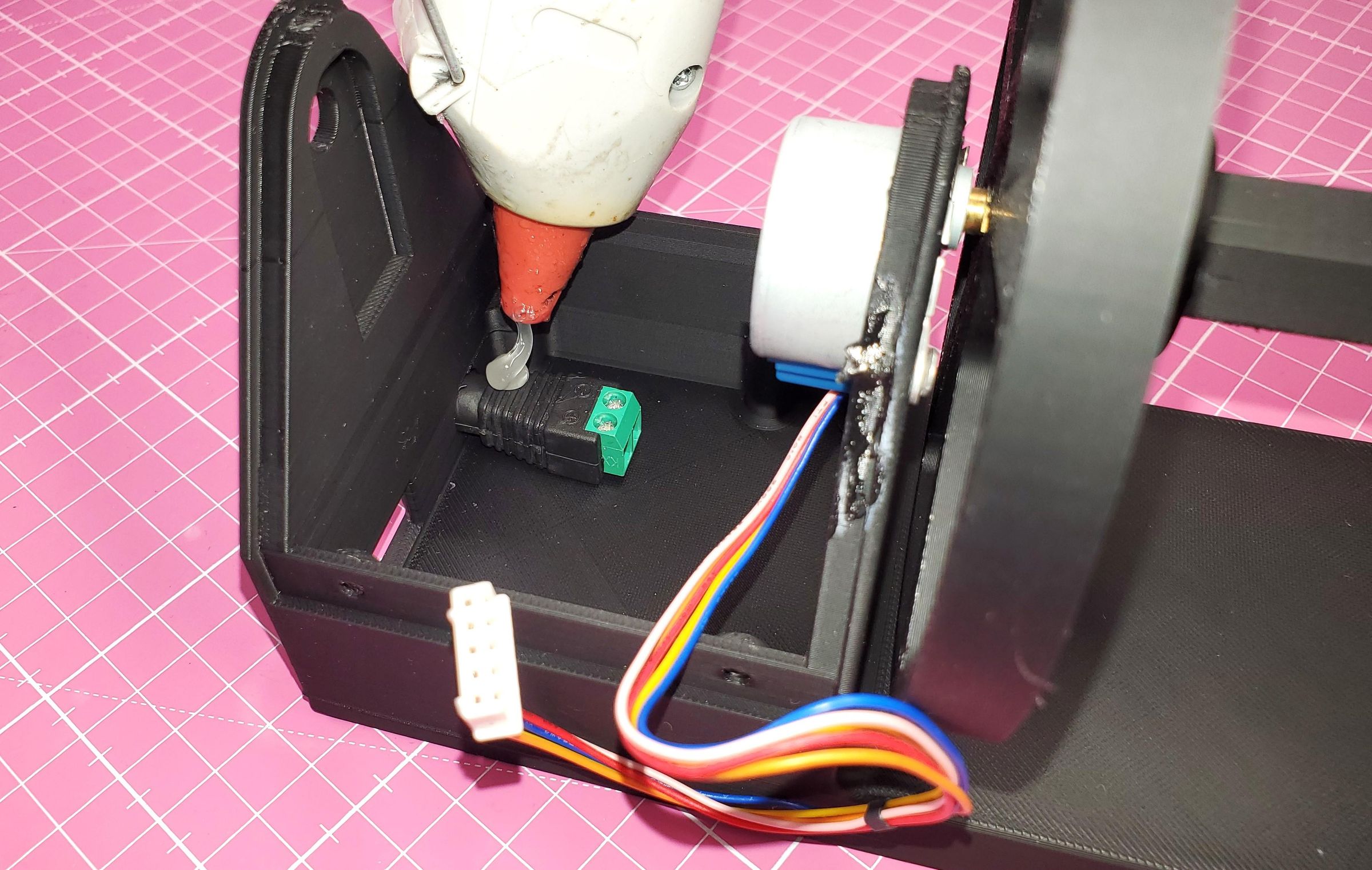 3D Printed Fishing Lure Rotating Drying Station : 13 Steps (with ...