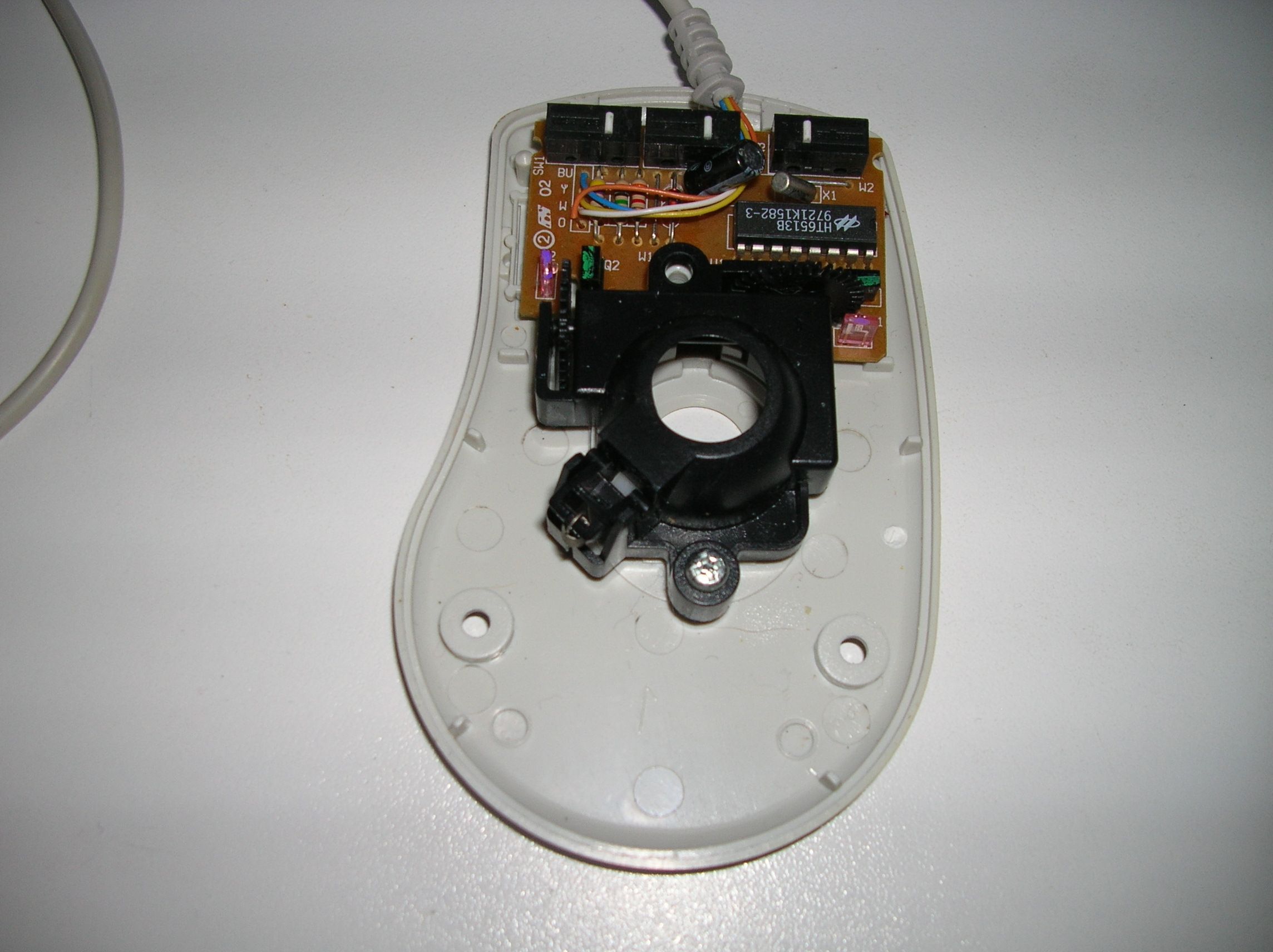 How to Turn an Old Computer Mouse Into a Cat Toy : 5 Steps - Instructables