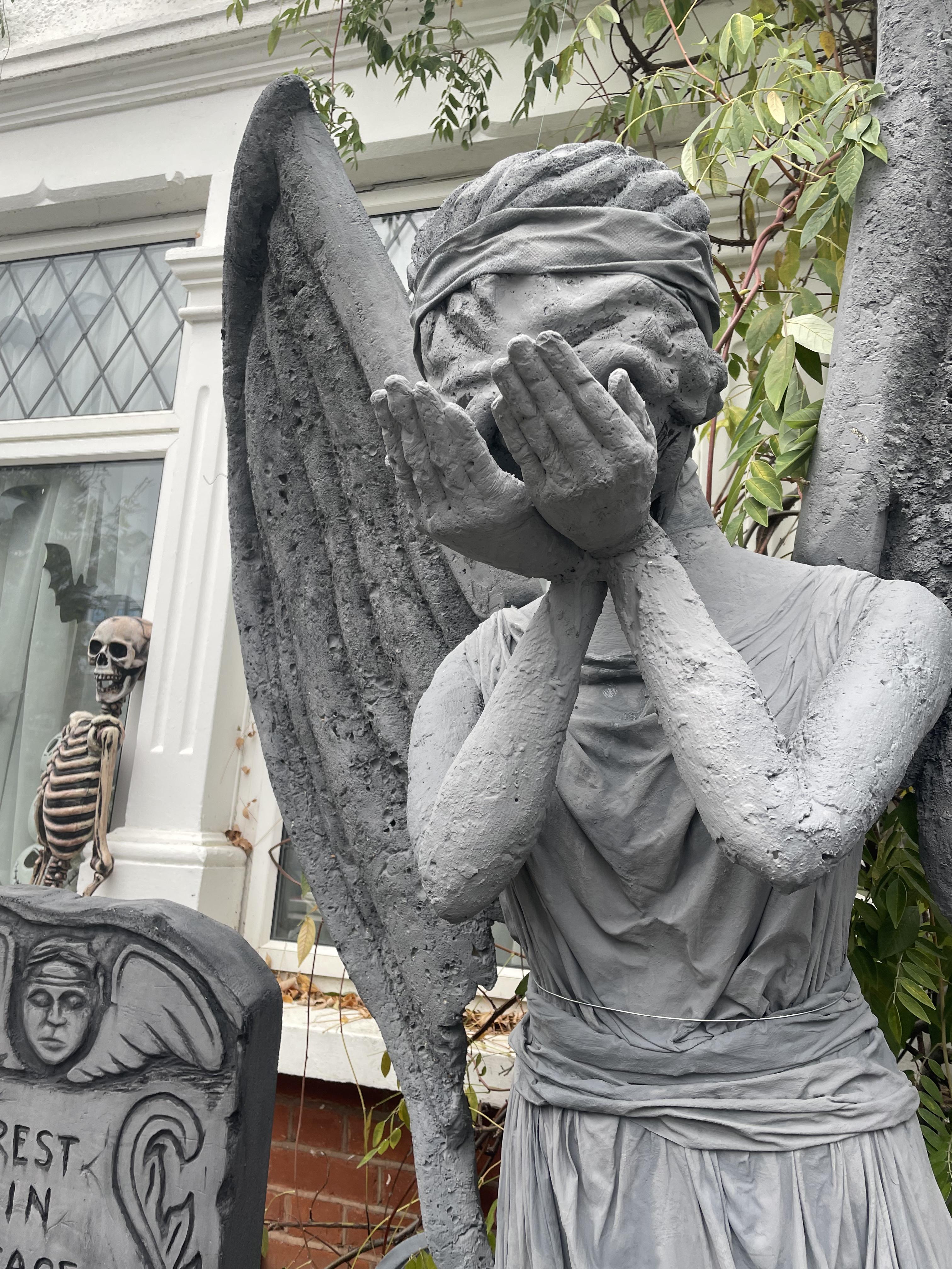 Life-size Moving Weeping Angel : 14 Steps (with Pictures) - Instructables
