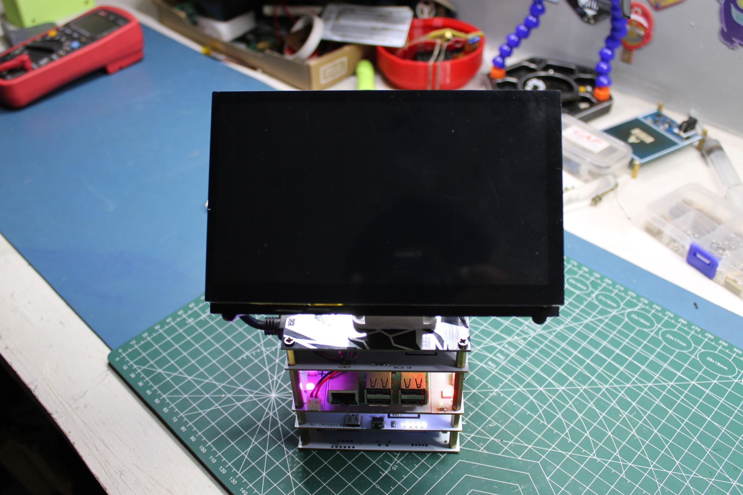 Sandwitch Dot IO Display Board : 10 Steps (with Pictures) - Instructables
