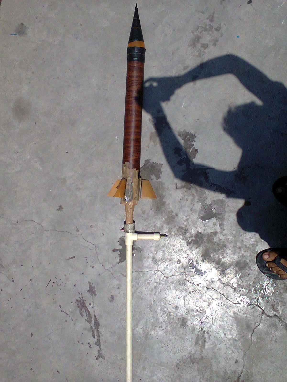 Water Propelled Rocket : 6 Steps - Instructables