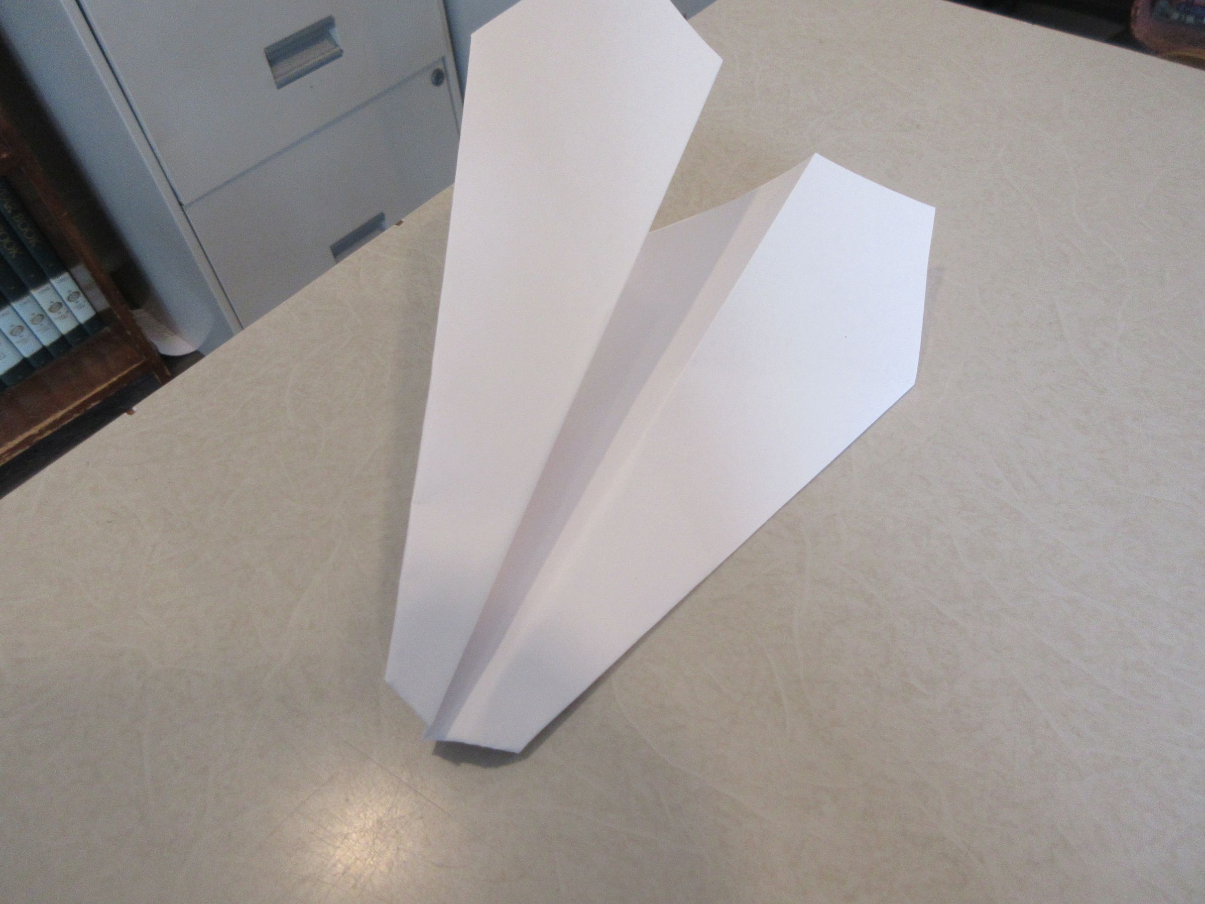 The Eagle Paper Plane (Flies Super!) : 4 Steps - Instructables