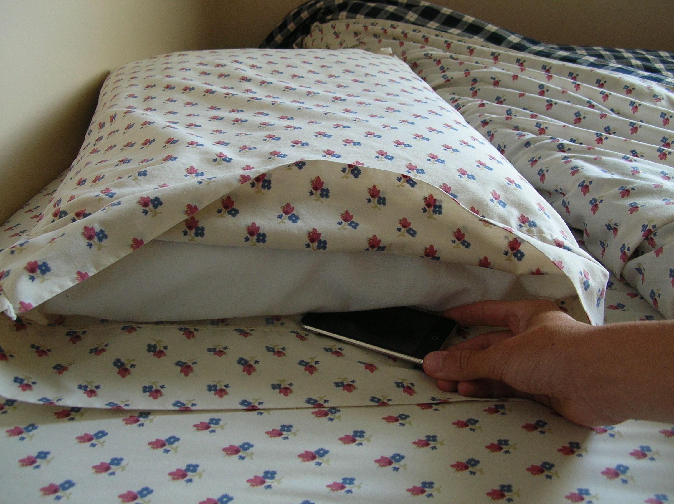IPod Touch Sleep Mode Tricks : 4 Steps - Instructables