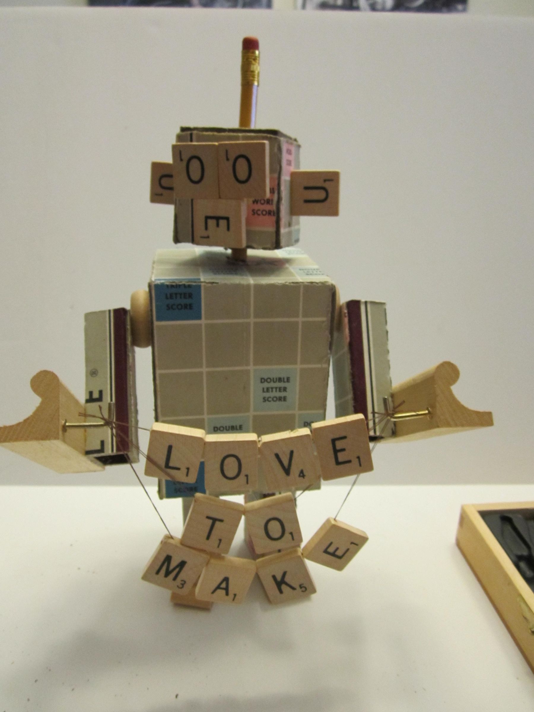 Meet 'OOE' the Scrabble Robot : 6 Steps (with Pictures) - Instructables