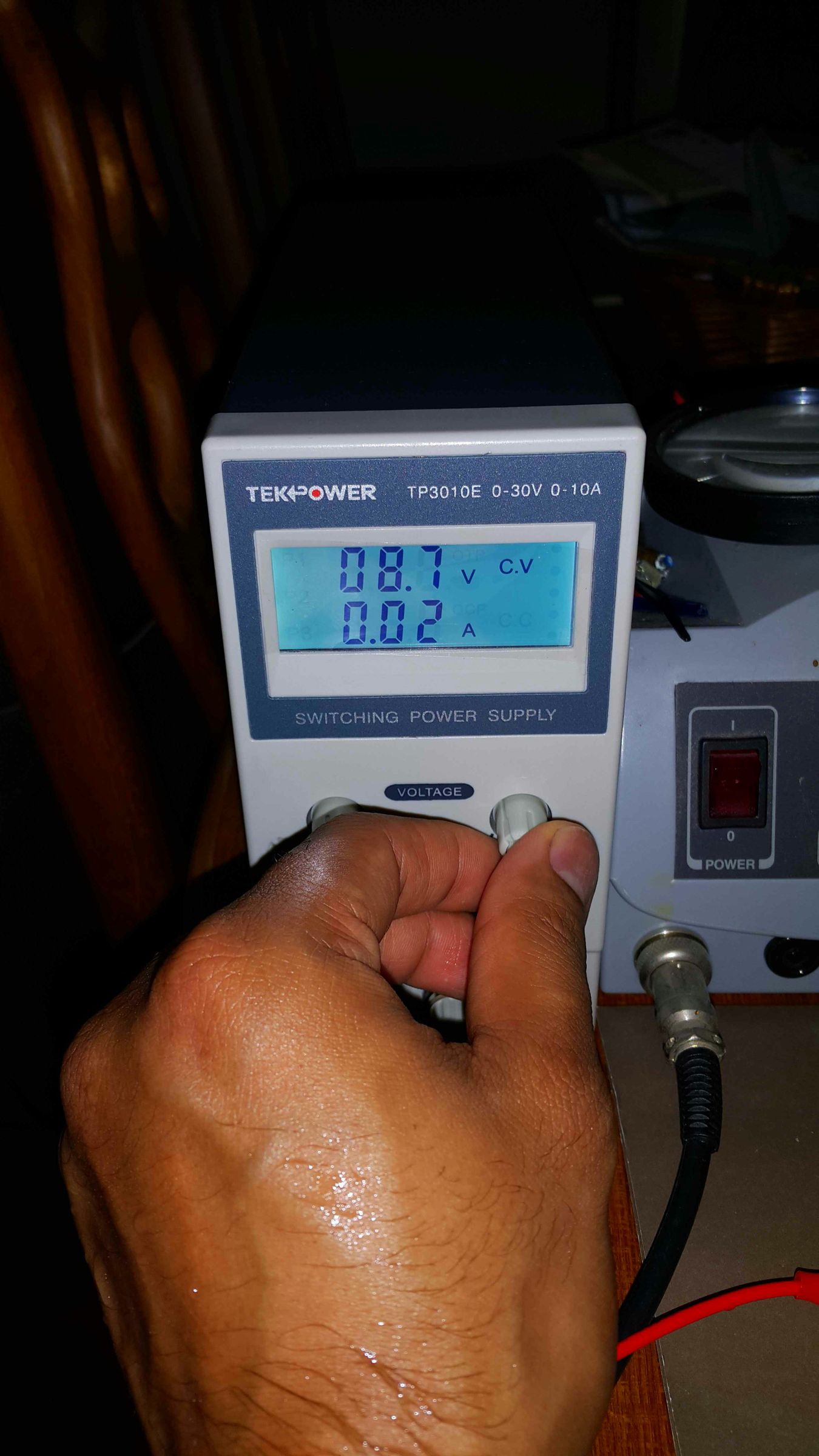Using a Bench Power Supply. - Instructables