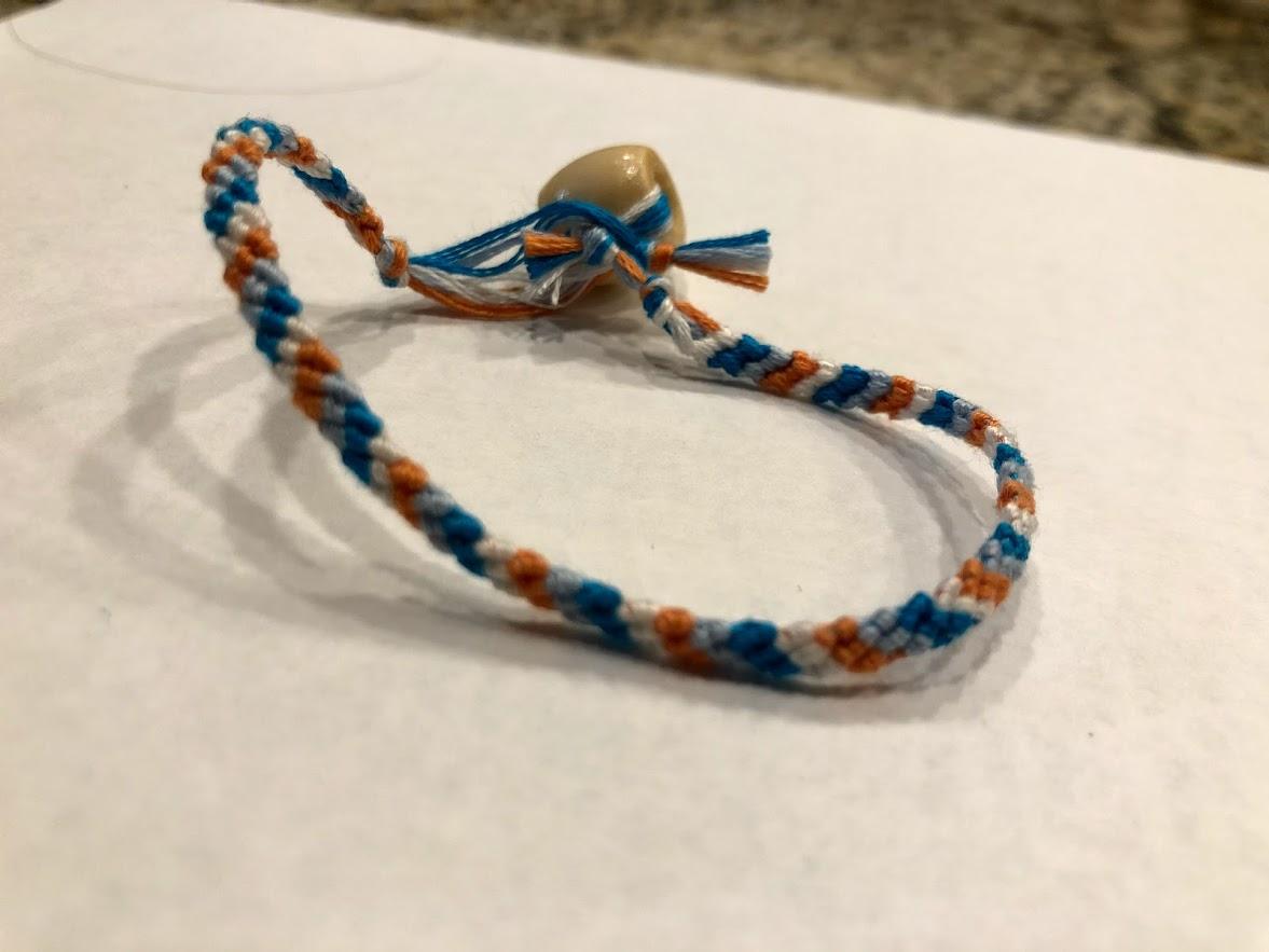 Easy Friendship Bracelet : 8 Steps (with Pictures) - Instructables