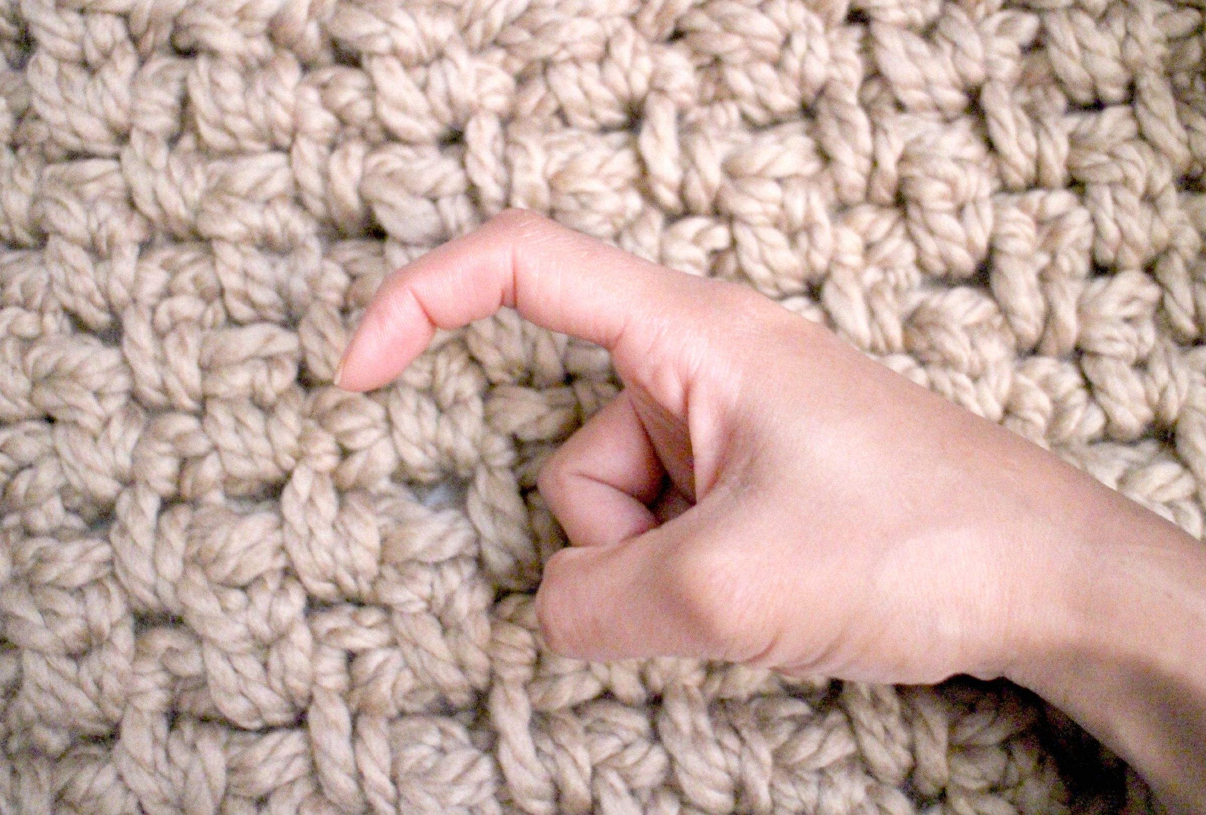 How to Finger Crochet : 4 Steps (with Pictures) - Instructables