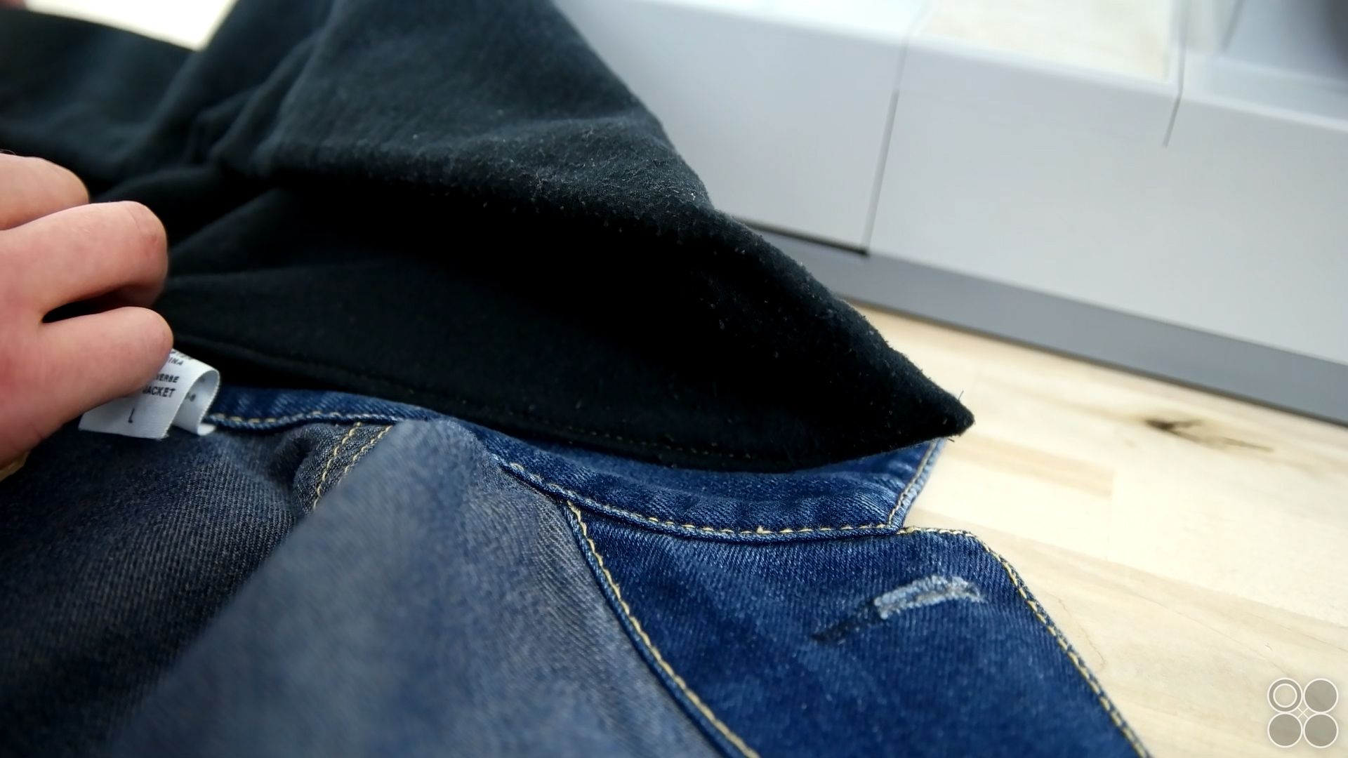 Adding Sleeves and Hood to Denim Jacket : 10 Steps (with Pictures ...