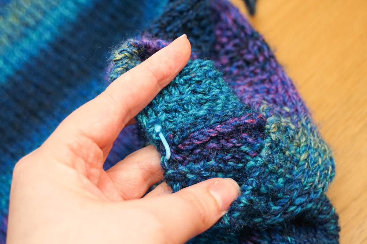 How to Knit a Hooded Scarf | Easy Balaclava Knitting Pattern : 10 Steps ...