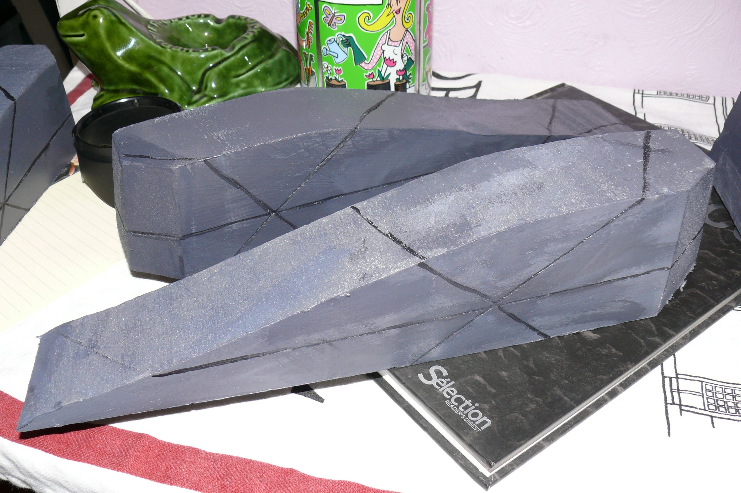 STARGATE SG1 Props for Pulp's Toys Shop at Paris - Instructables