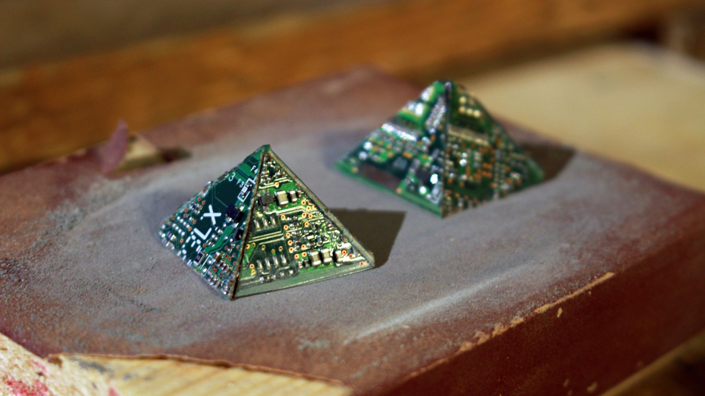 PCB Pyramid Jewelry : 10 Steps (with Pictures) - Instructables