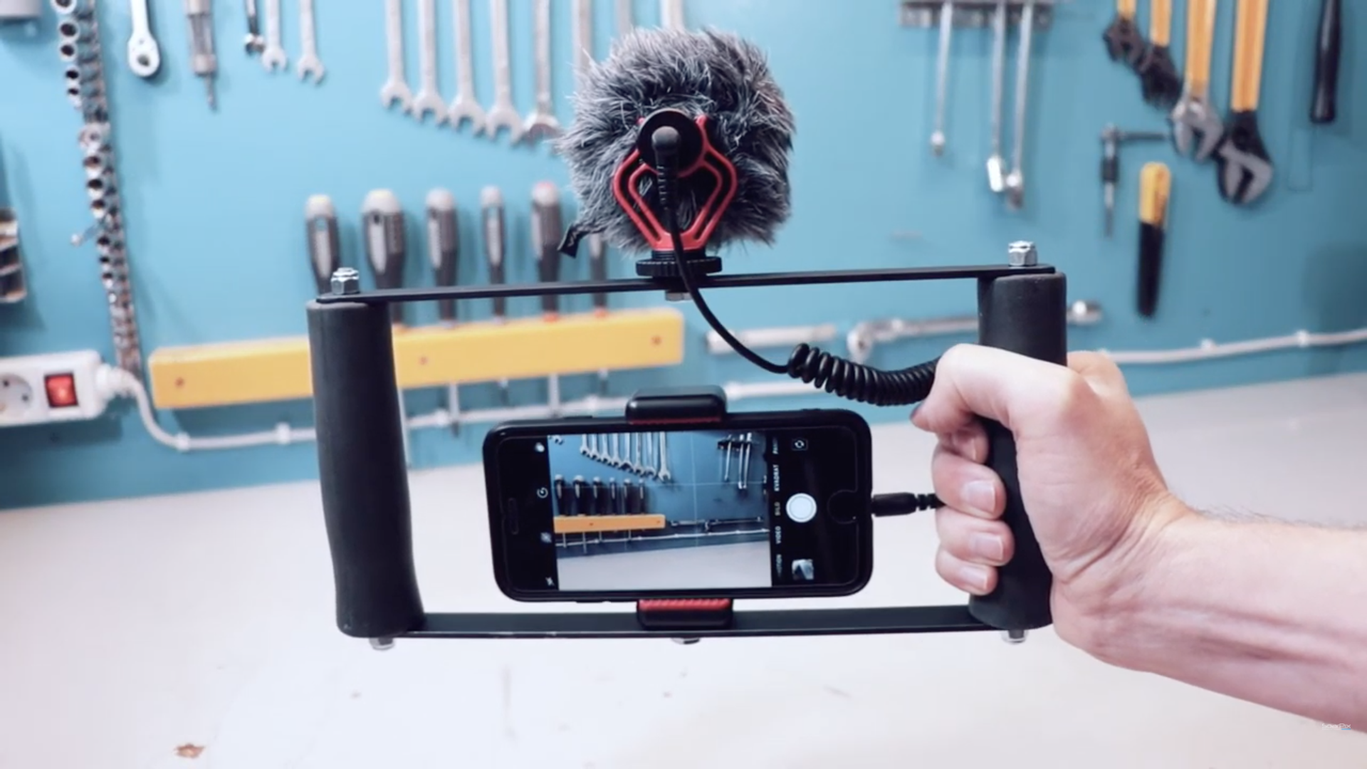 DIY Smartphone Video Rig : 11 Steps - Instructables