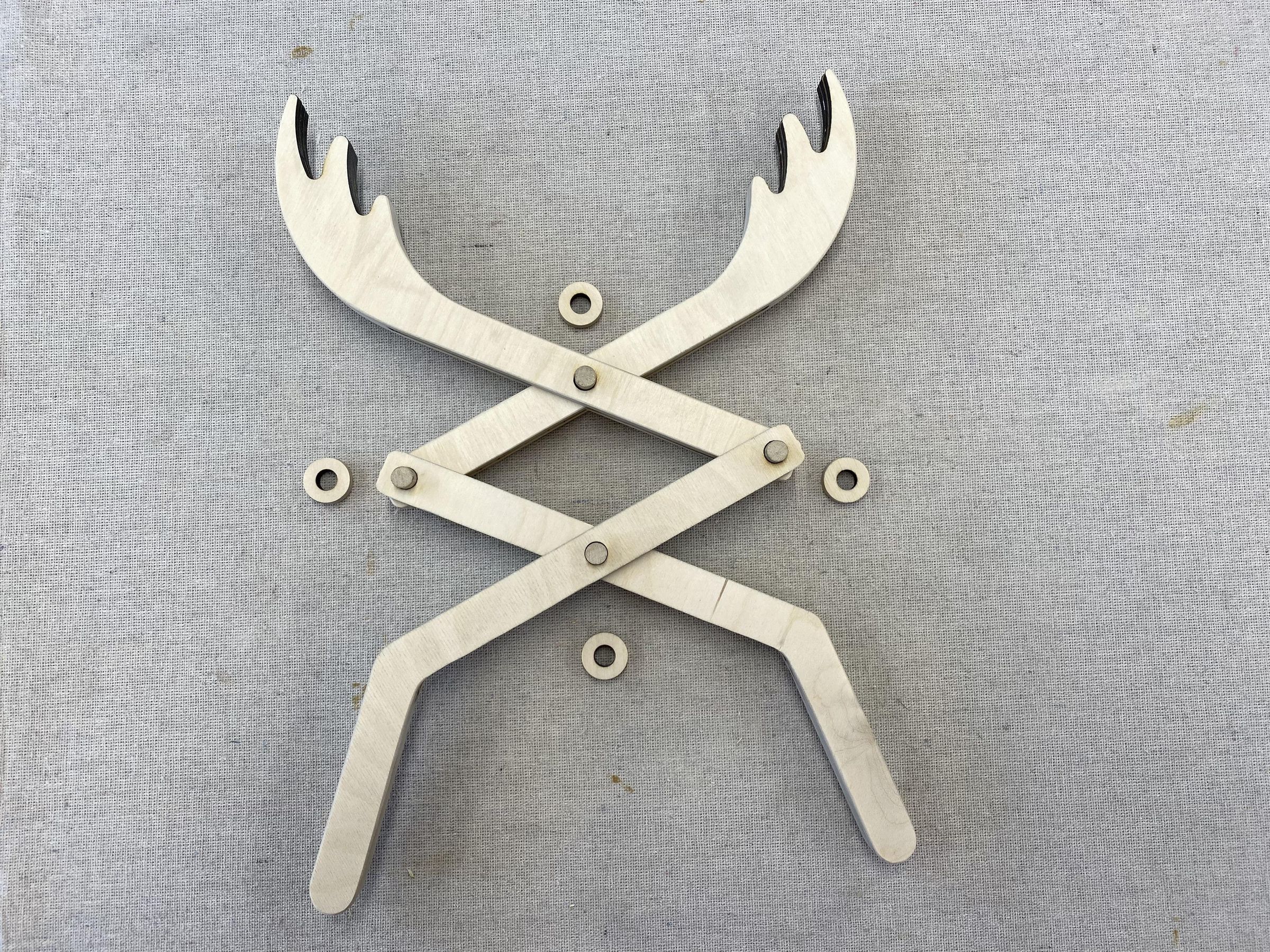 Scissor Arm Grabber Toy : 5 Steps (with Pictures) - Instructables