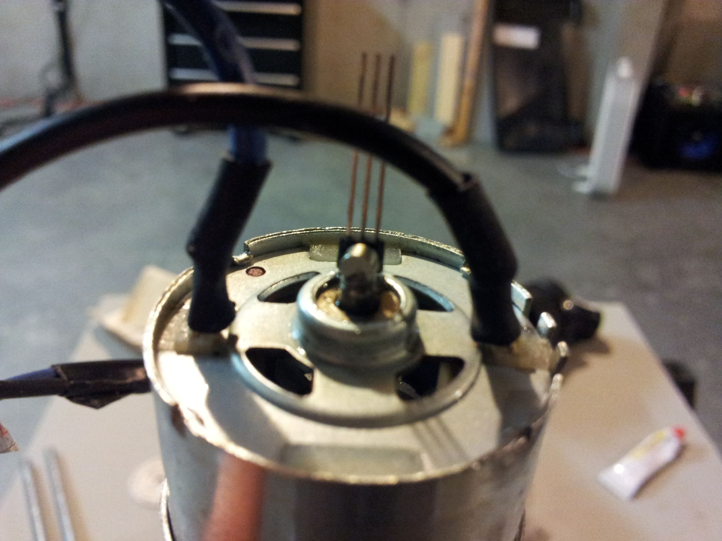 Cheap and Easy Tachometer (RPM Sensor) for Brushed DC Motors : 6 Steps ...