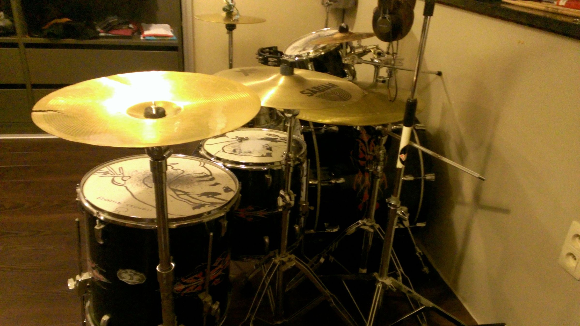 Paint Your Drum Kit - by Painting Your Drum Wraps : 10 Steps (with ...