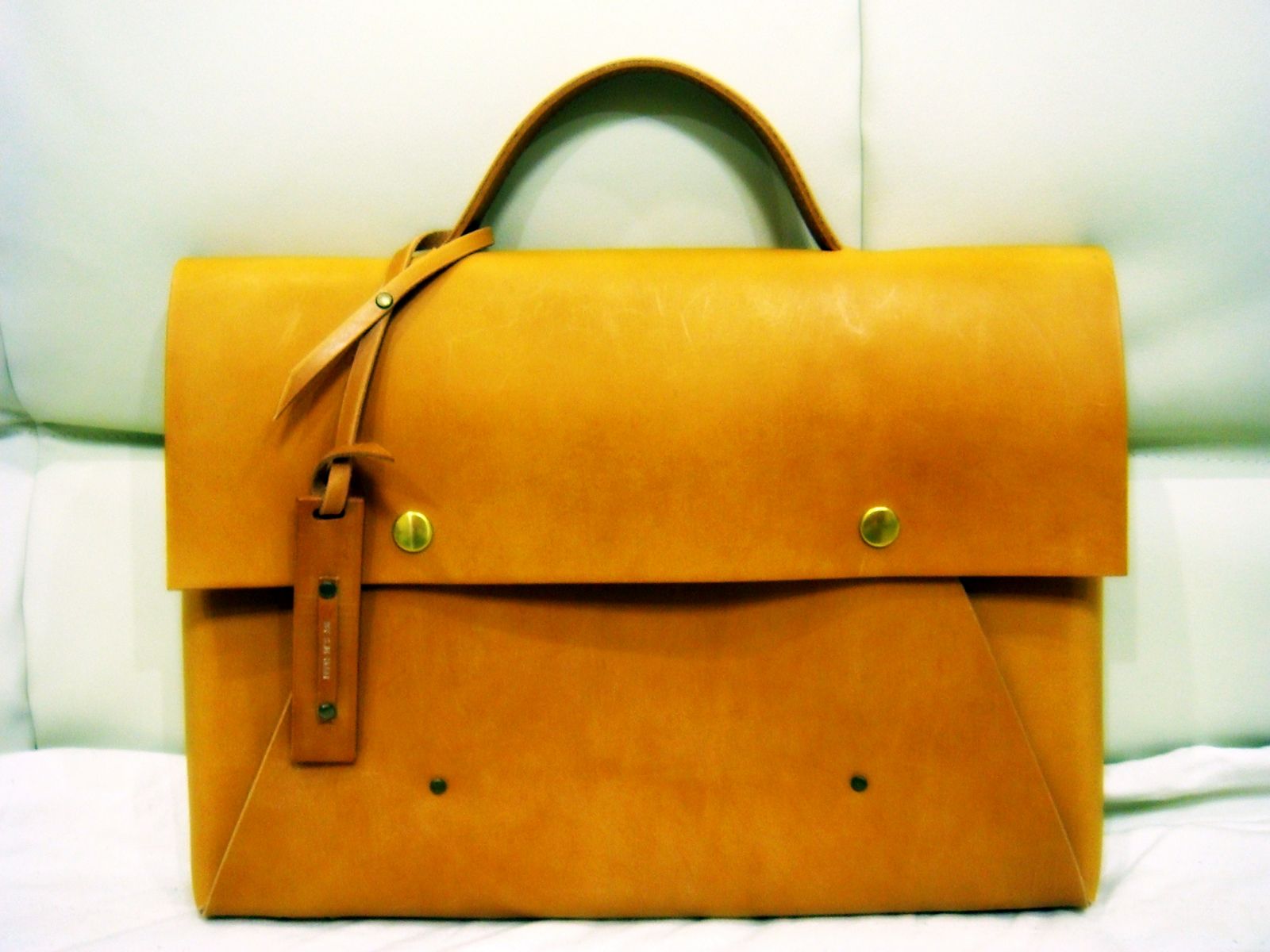 Simple Leather Briefcase : 7 Steps (with Pictures) - Instructables