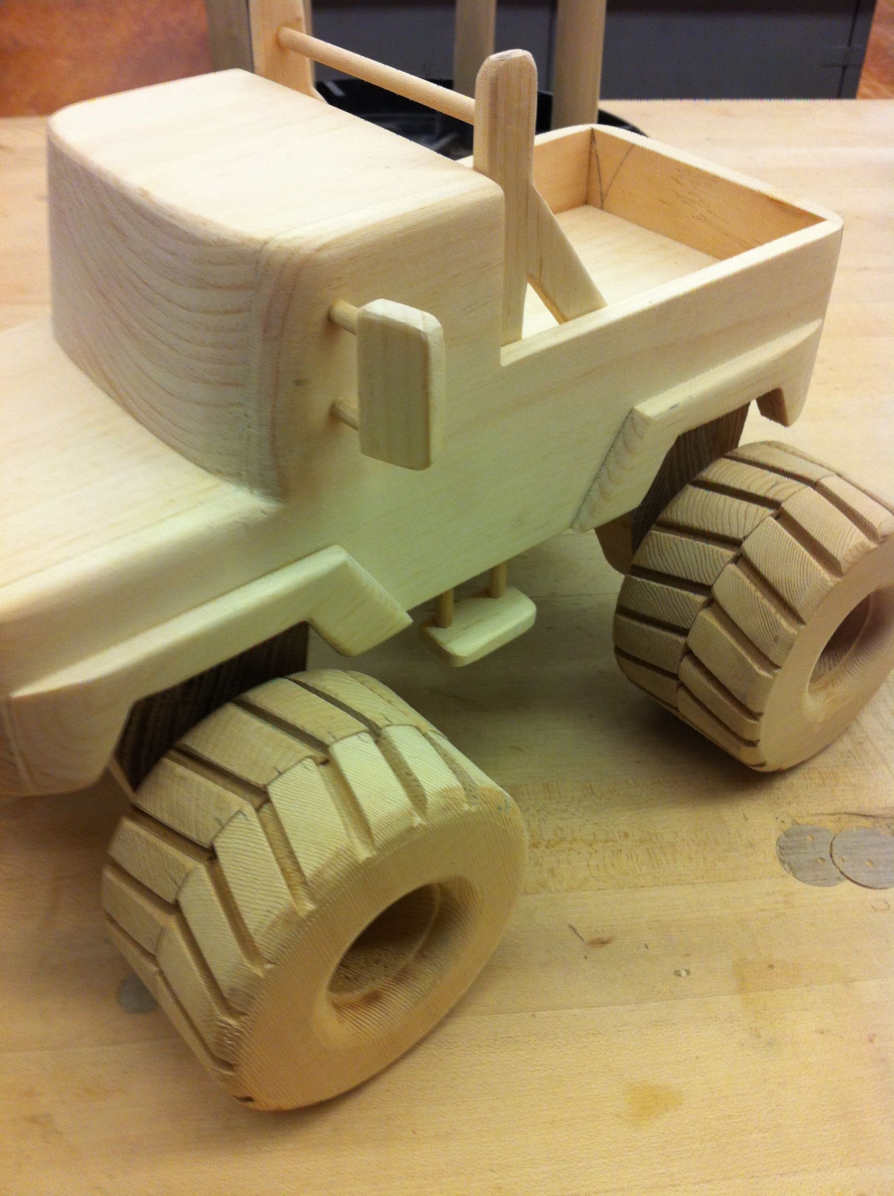 Monster Truck : 4 Steps (with Pictures) - Instructables