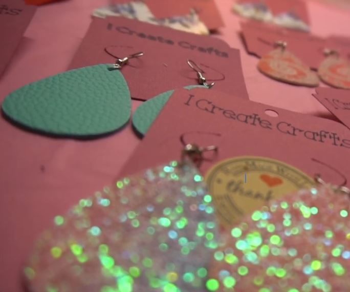 How to Make Easy DIY Earring Card Displays : 14 Steps - Instructables