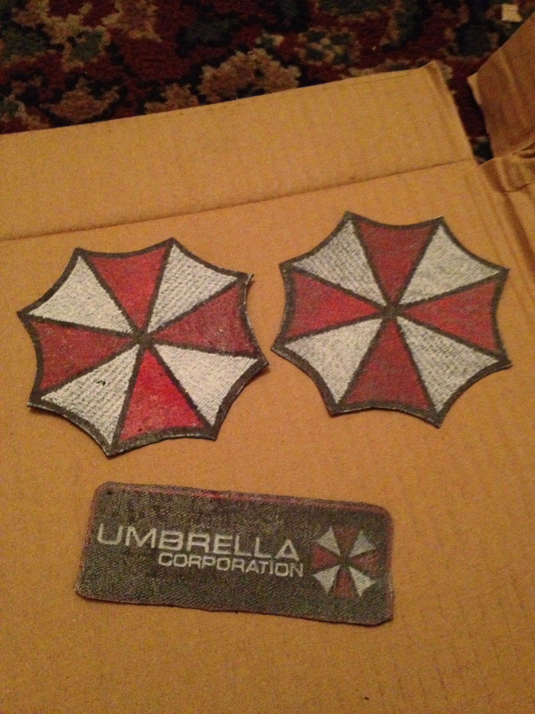 Custom Iron-on Patches With No Embroidery or Sewing : 4 Steps ...