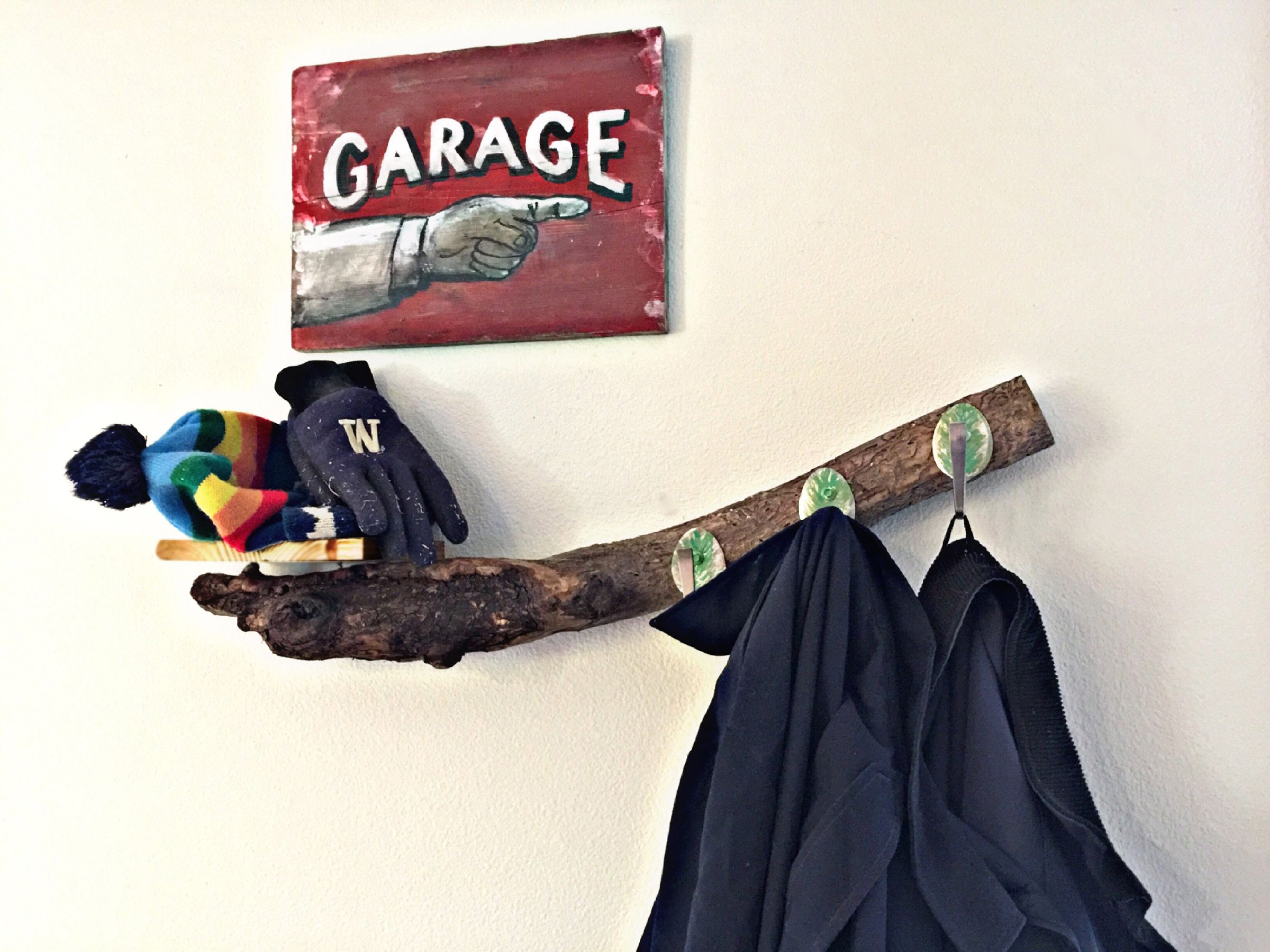 How to Make a Rustic Mudroom Coat Rack Shelf - Quick and Easy DIY : 3 ...