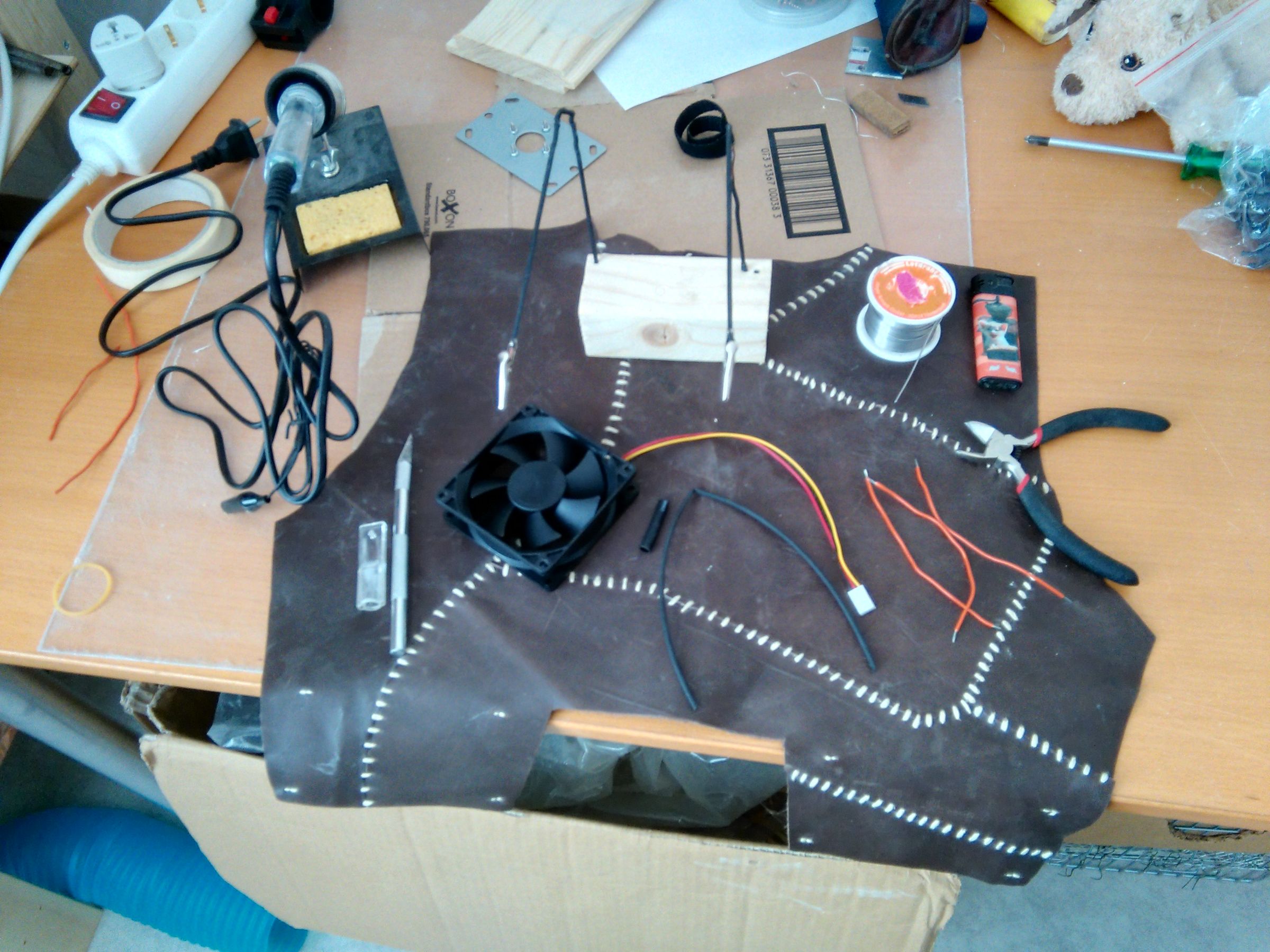 Computer Fan Wire Extending : 6 Steps - Instructables