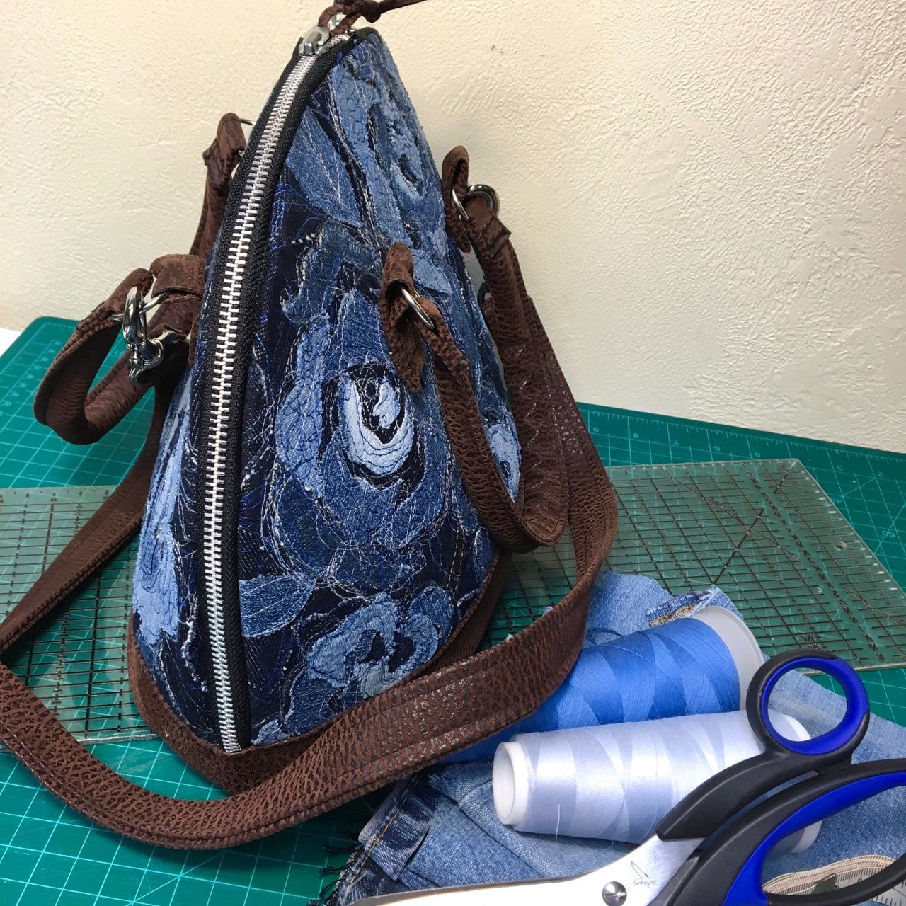 Super Strong Bowler-Style Bag : 12 Steps (with Pictures) - Instructables