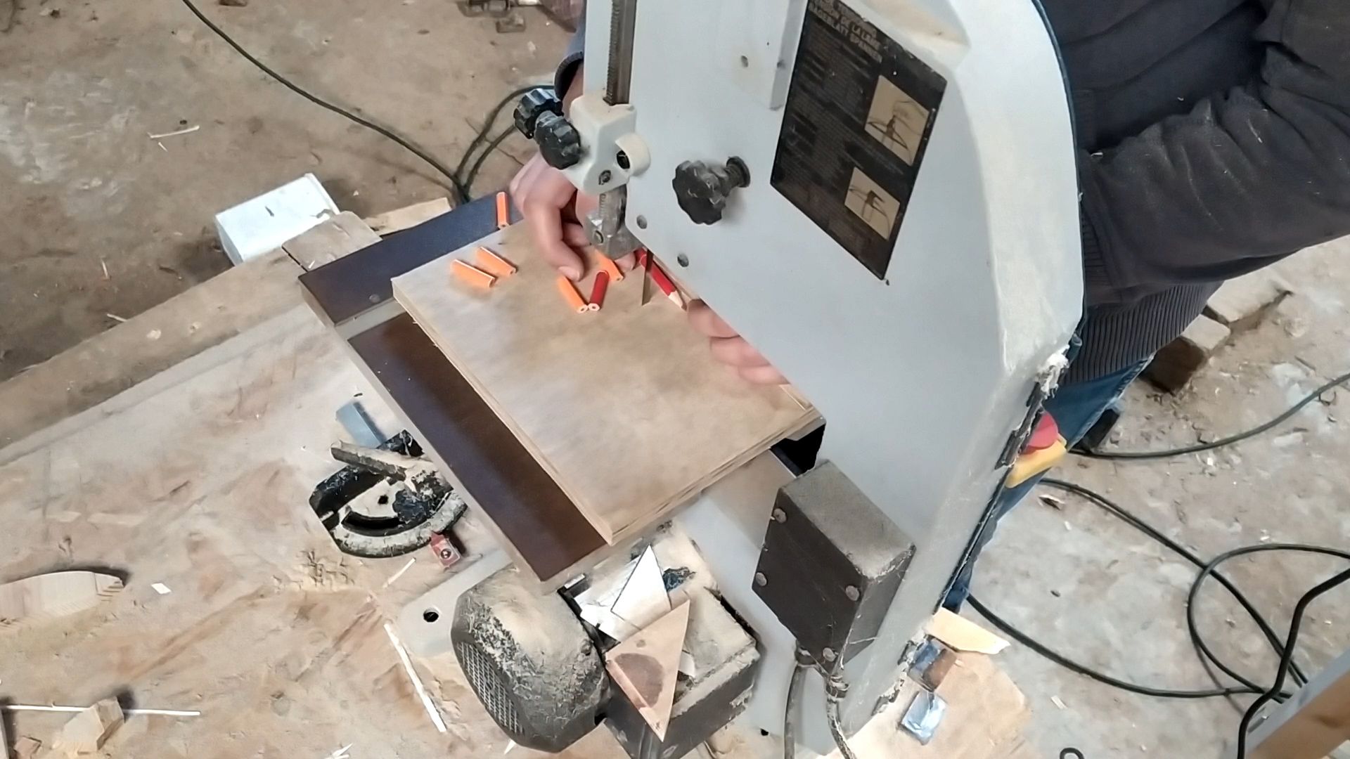 Solitaire Game With Crayons : 6 Steps (with Pictures) - Instructables