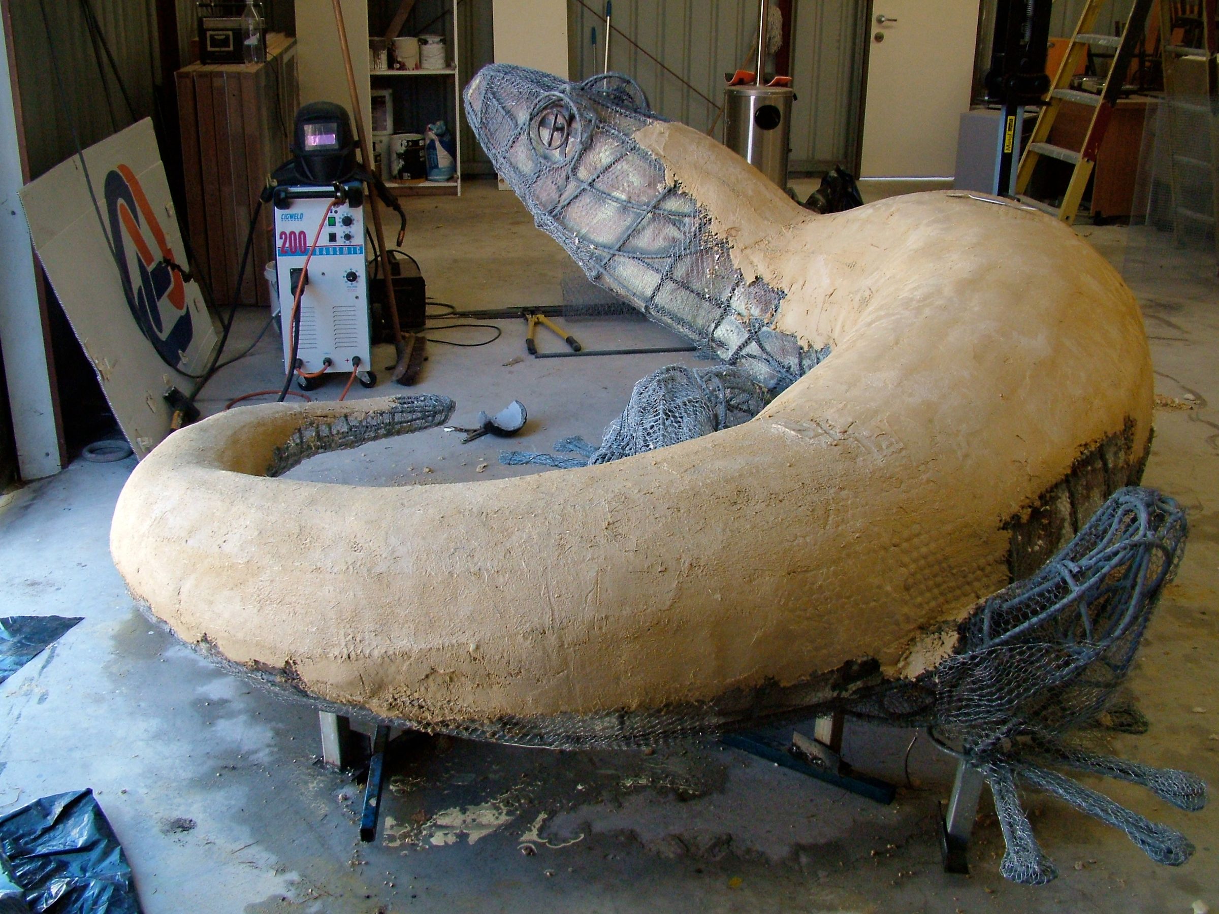 Makng a Concrete Gecko (7.5m ) : 10 Steps (with Pictures) - Instructables