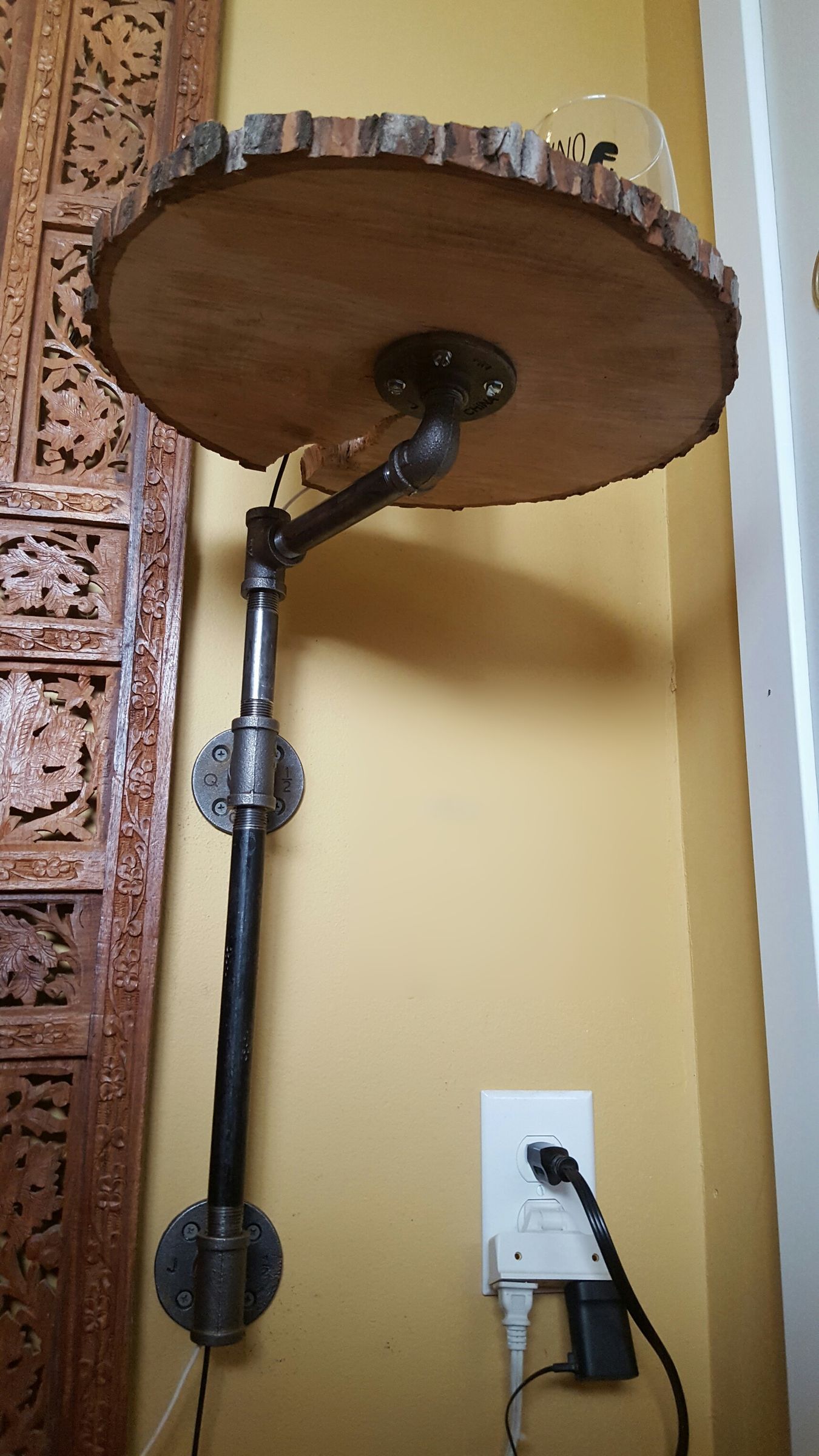 Compact Pipe Nightstand : 4 Steps (with Pictures) - Instructables