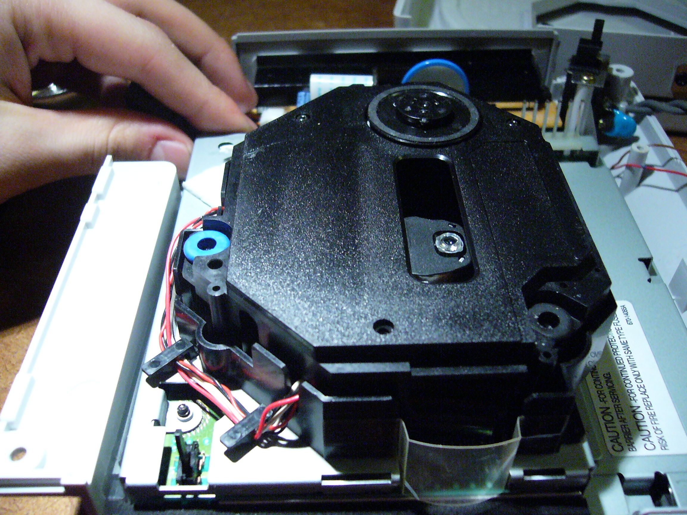 Sega Dreamcast VGA Mod : 10 Steps - Instructables