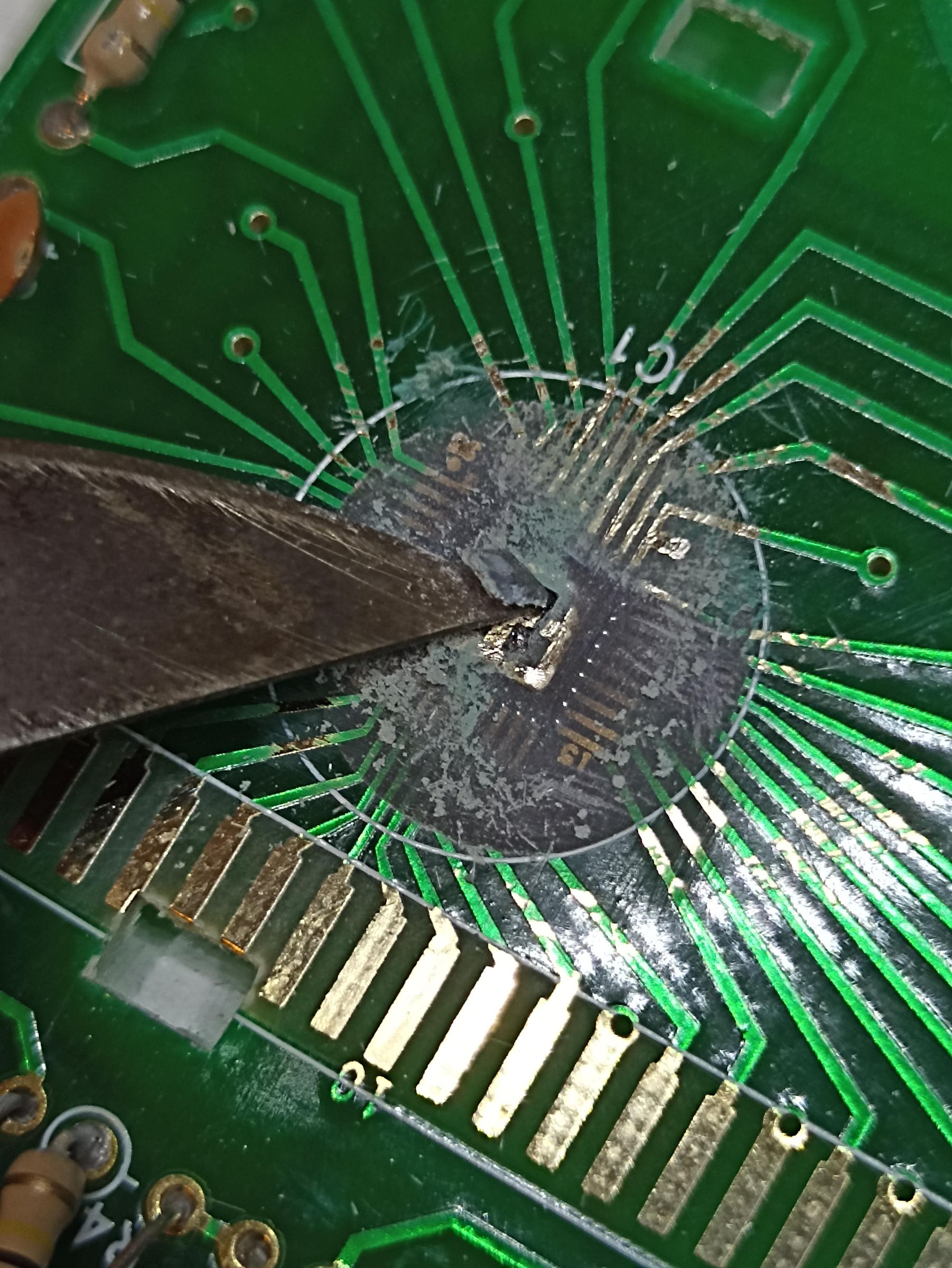 Replacing a 40 Pin COB With a 44 Pin QFP : 3 Steps (with Pictures ...