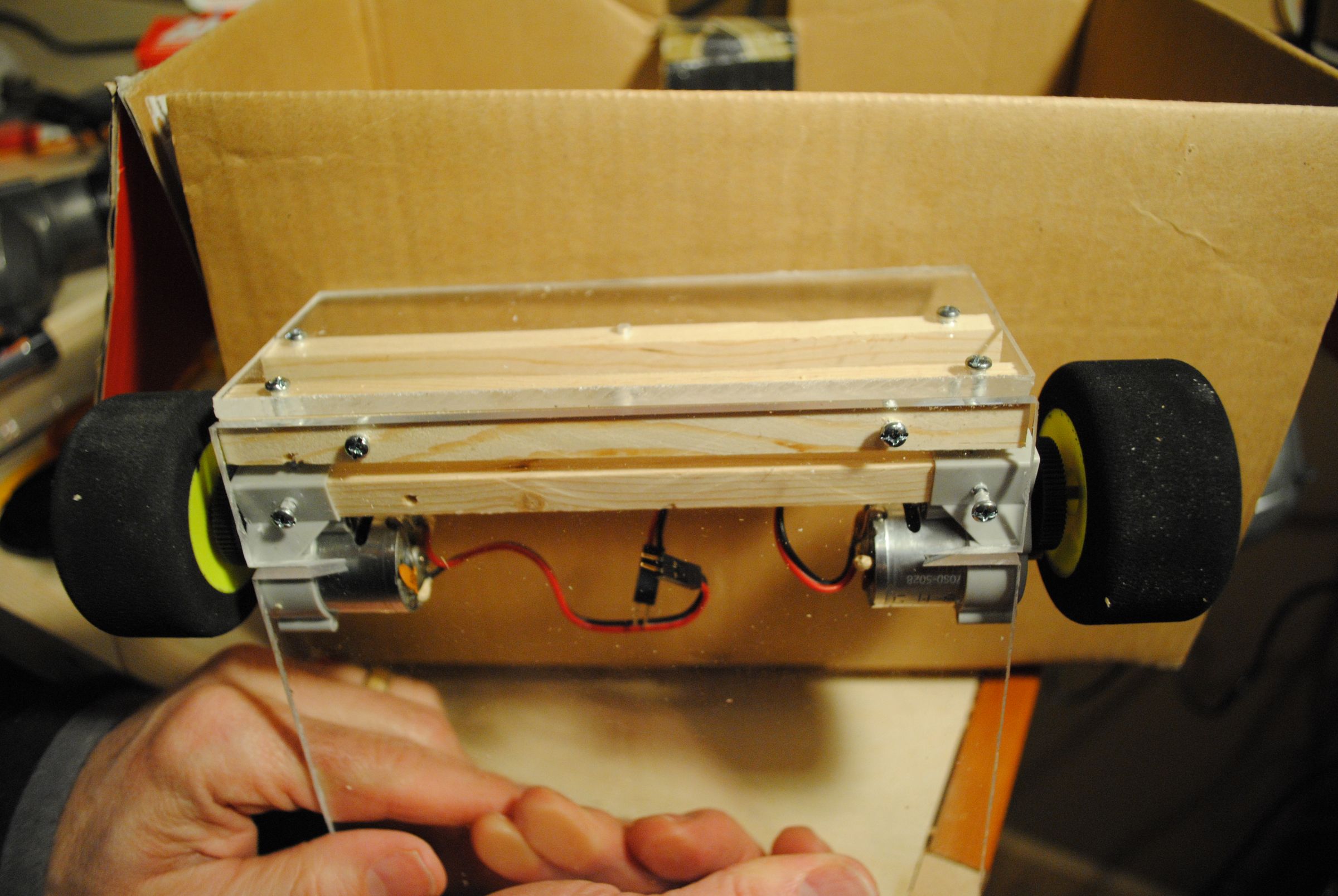 How to Make a Sumo Bot (Science Olympiad 2011 Rules) : 14 Steps (with Pictures) - Instructables