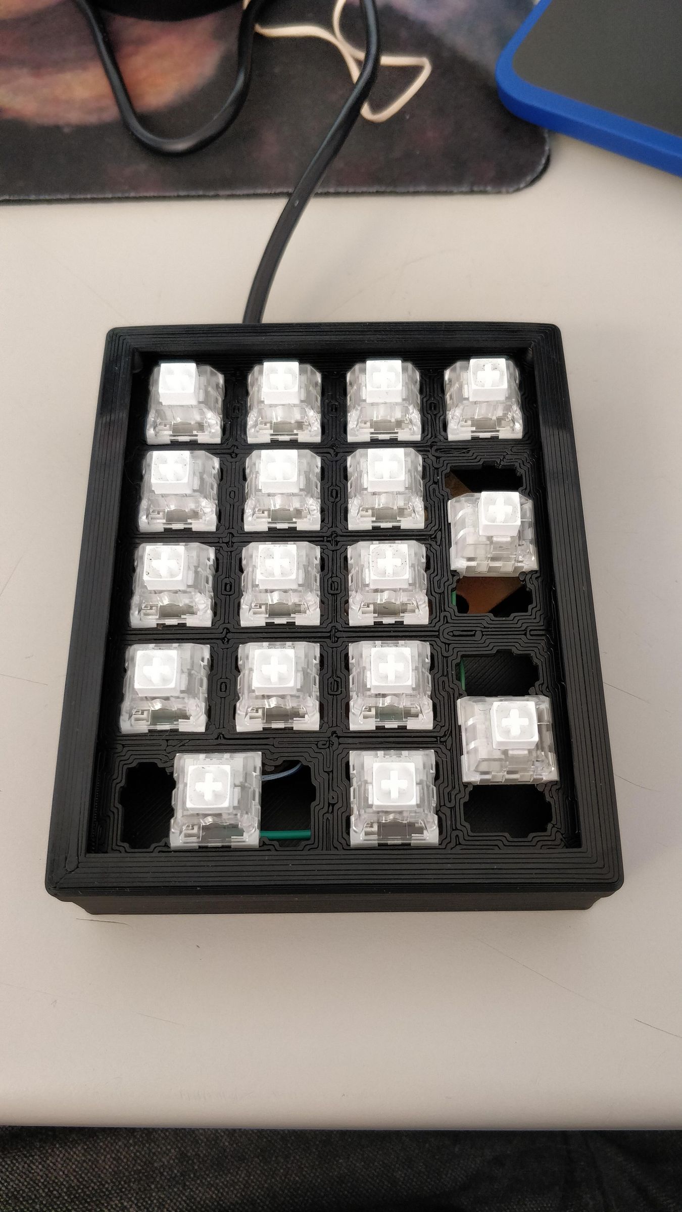 Make a Mechanical Numpad : 4 Steps - Instructables