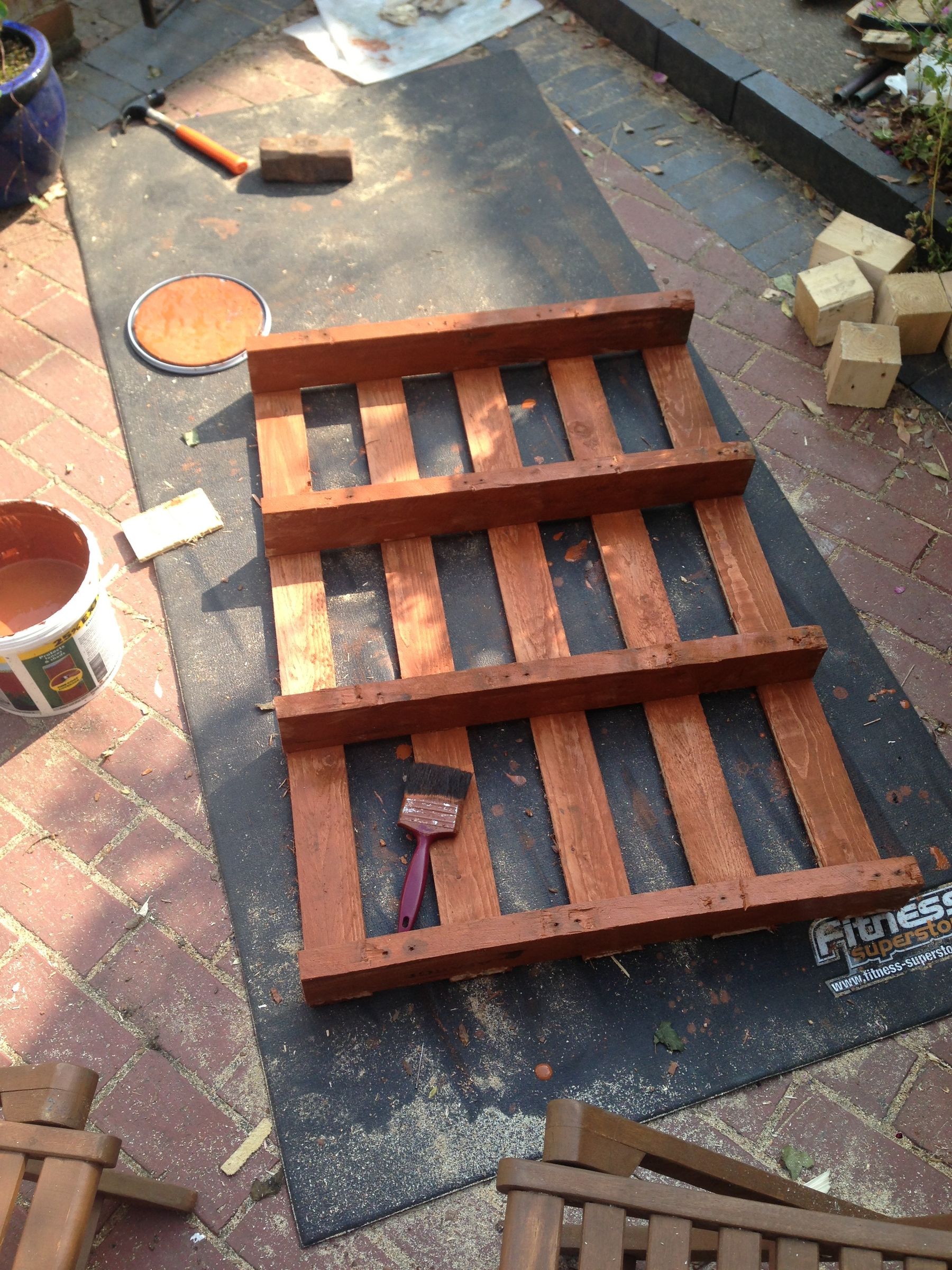 Pallet Woodstore : 7 Steps - Instructables