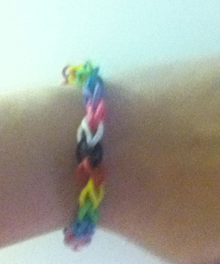 Rainbow Loom Single Bracelet : 14 Steps - Instructables
