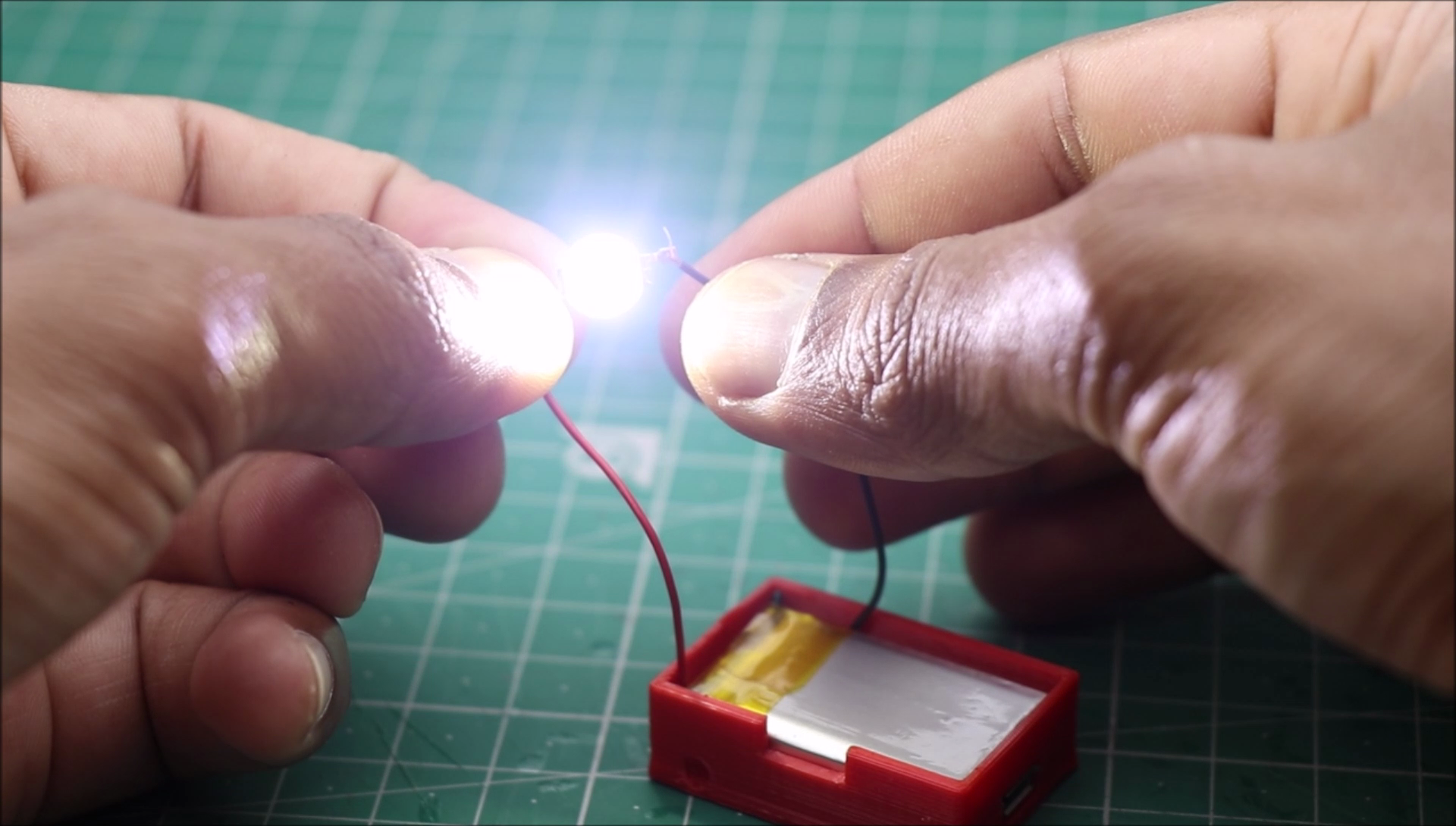 How to Make Mini Rechargeable Powerful LED Light : 8 Steps (with ...