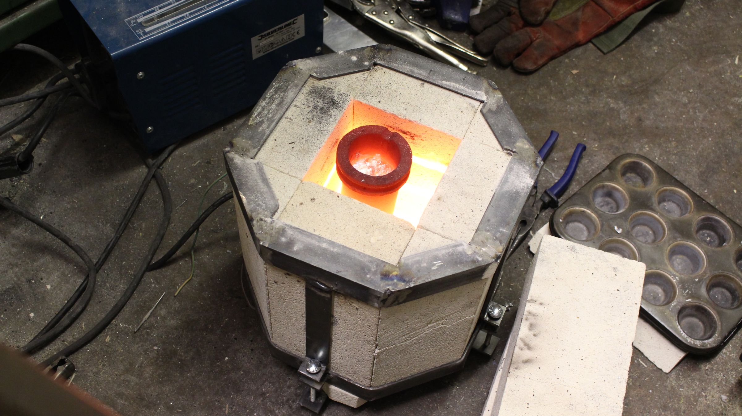 How to Make an Electric Foundry for Metal Casting (with Pictures ...