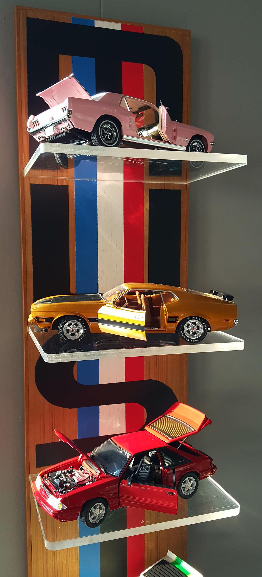 MUSTANGs Shelf : 3 Steps (with Pictures) - Instructables