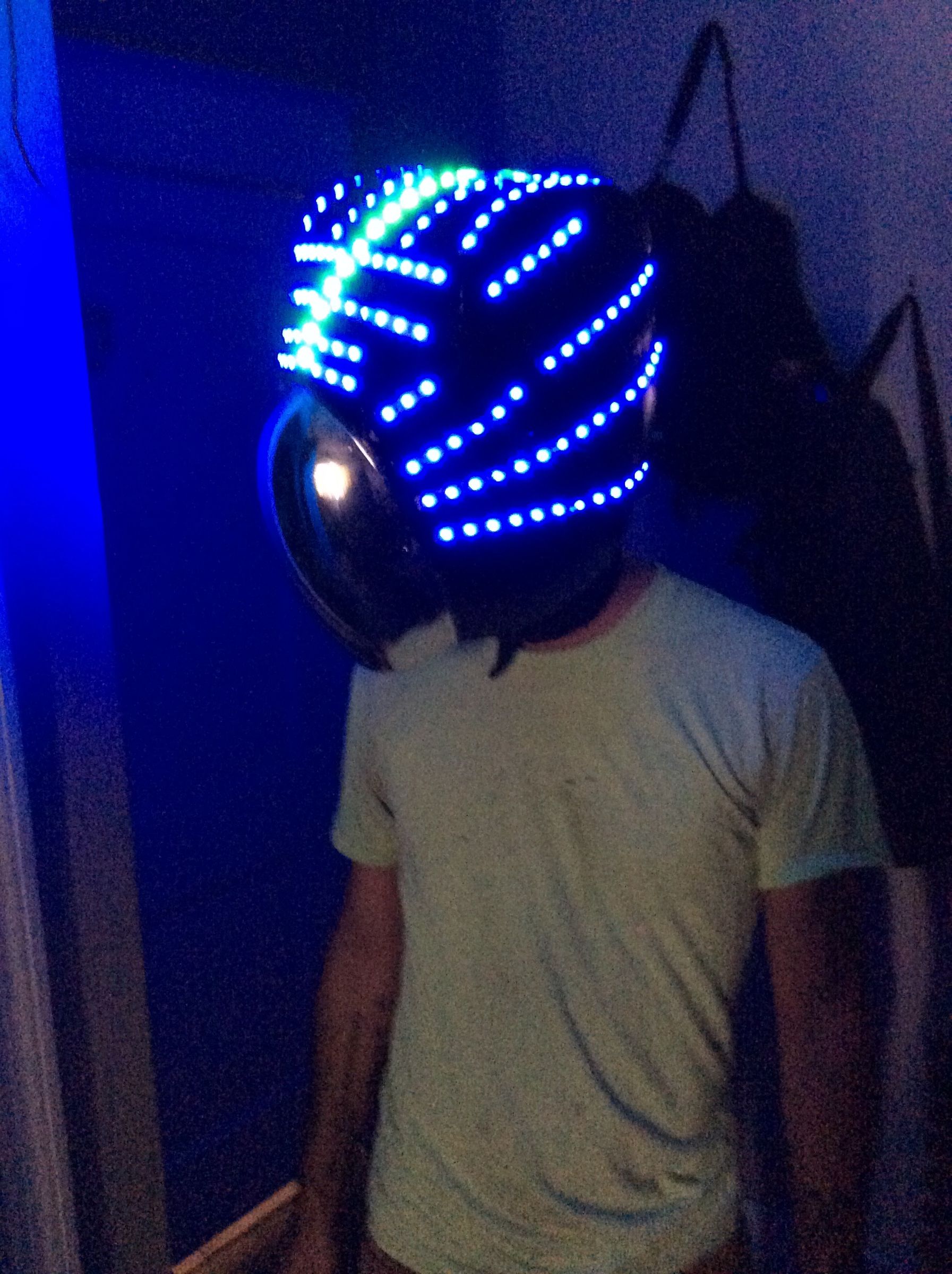 Light Up Robot Helmet With "Cybernetic Brain" : 8 Steps - Instructables