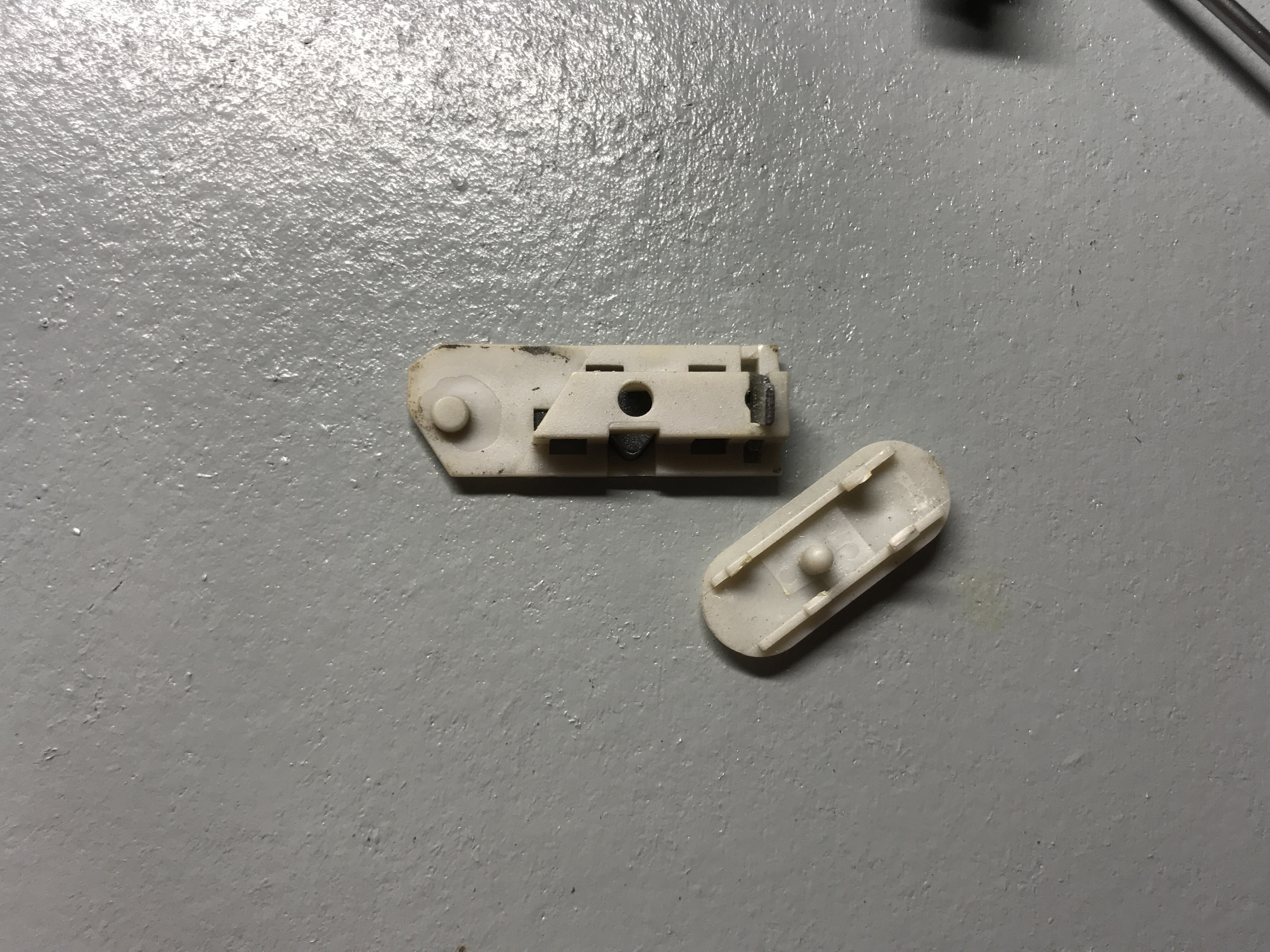 Self Retracting Box Cutter Using Rubber Band : 4 Steps - Instructables