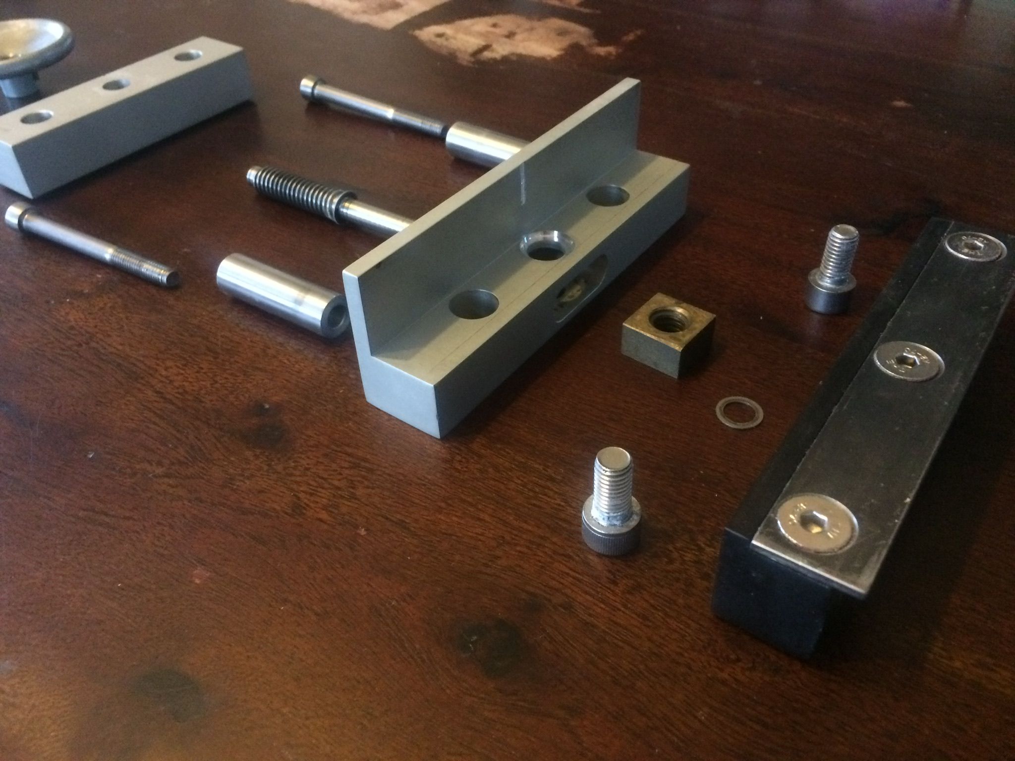 Universal Table Saw Jig : 4 Steps (with Pictures) - Instructables