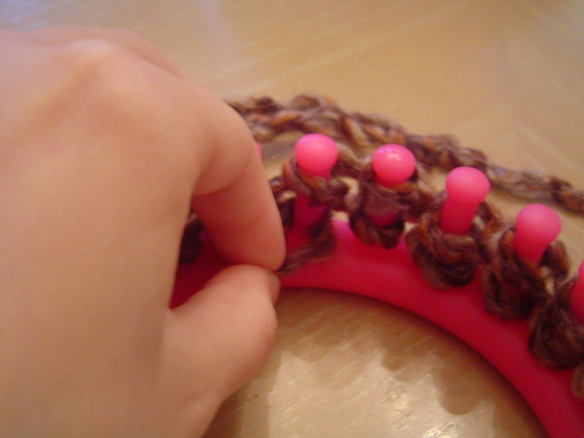 How to Loom Knit : 4 Steps (with Pictures) - Instructables
