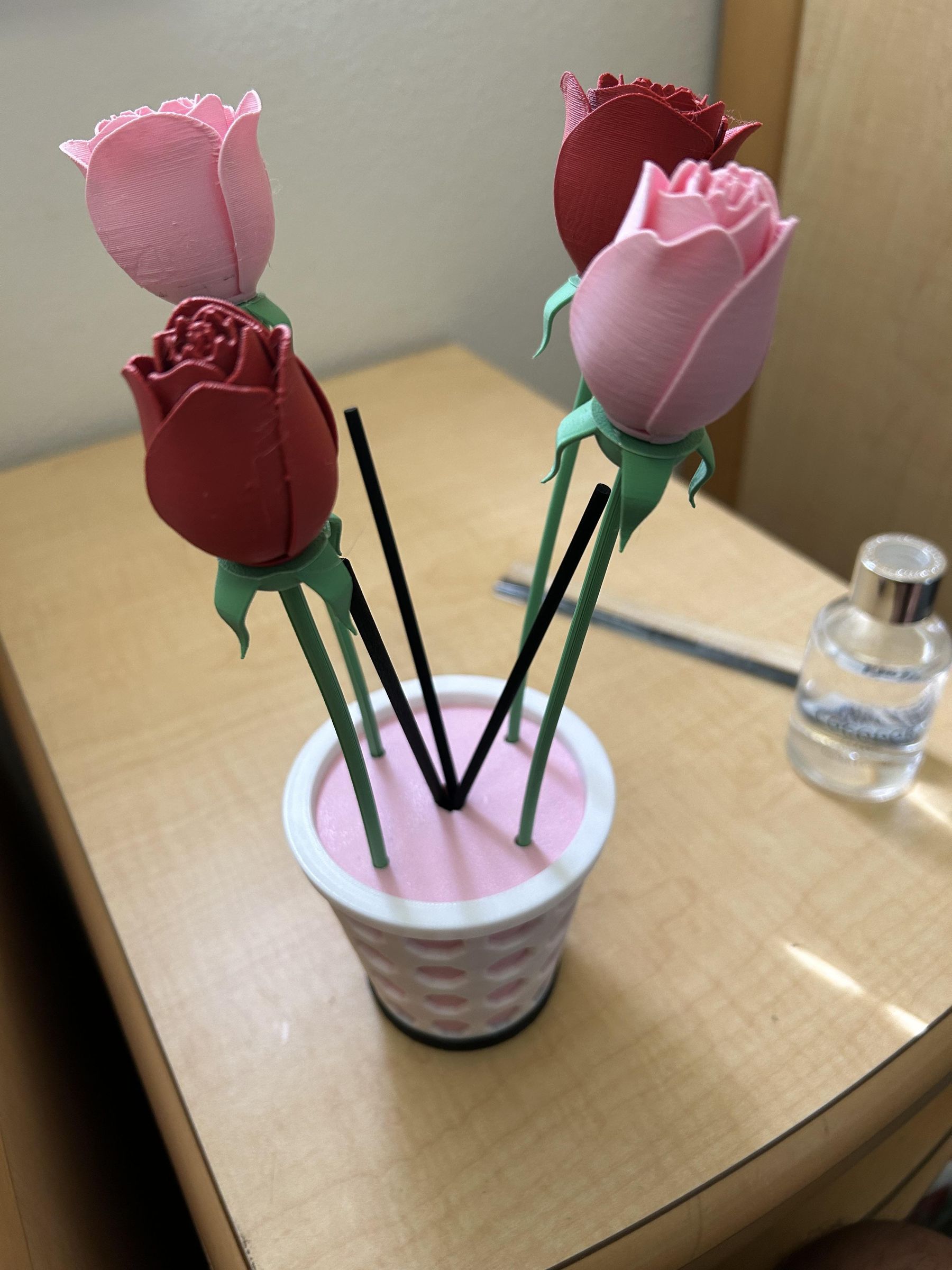 How to Design a Patterned Vase in SolidWorks and Add a Rose Reed Diffuser : 16 Steps (with ...