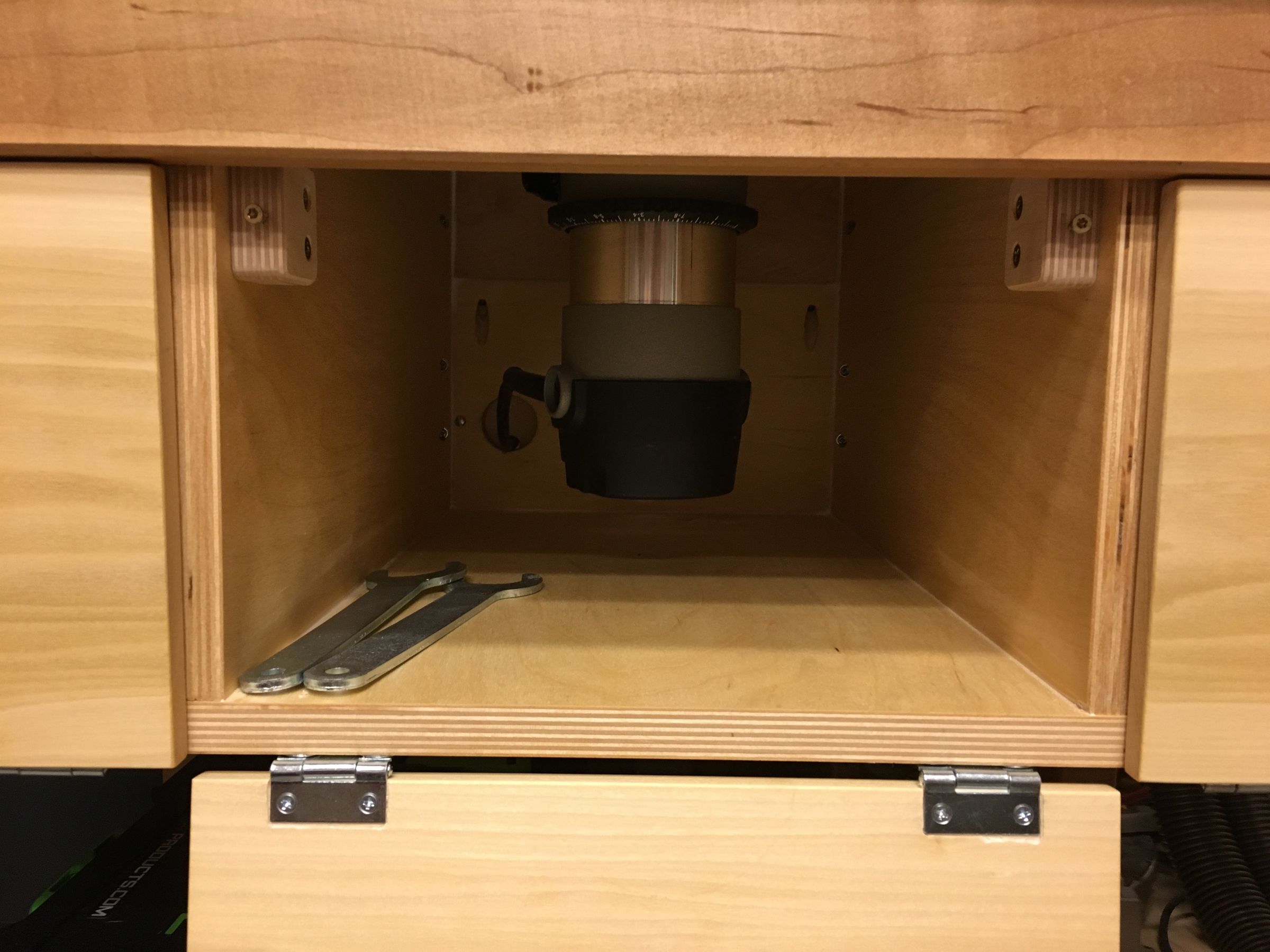 Router Table Major Improvements : 13 Steps (with Pictures) - Instructables