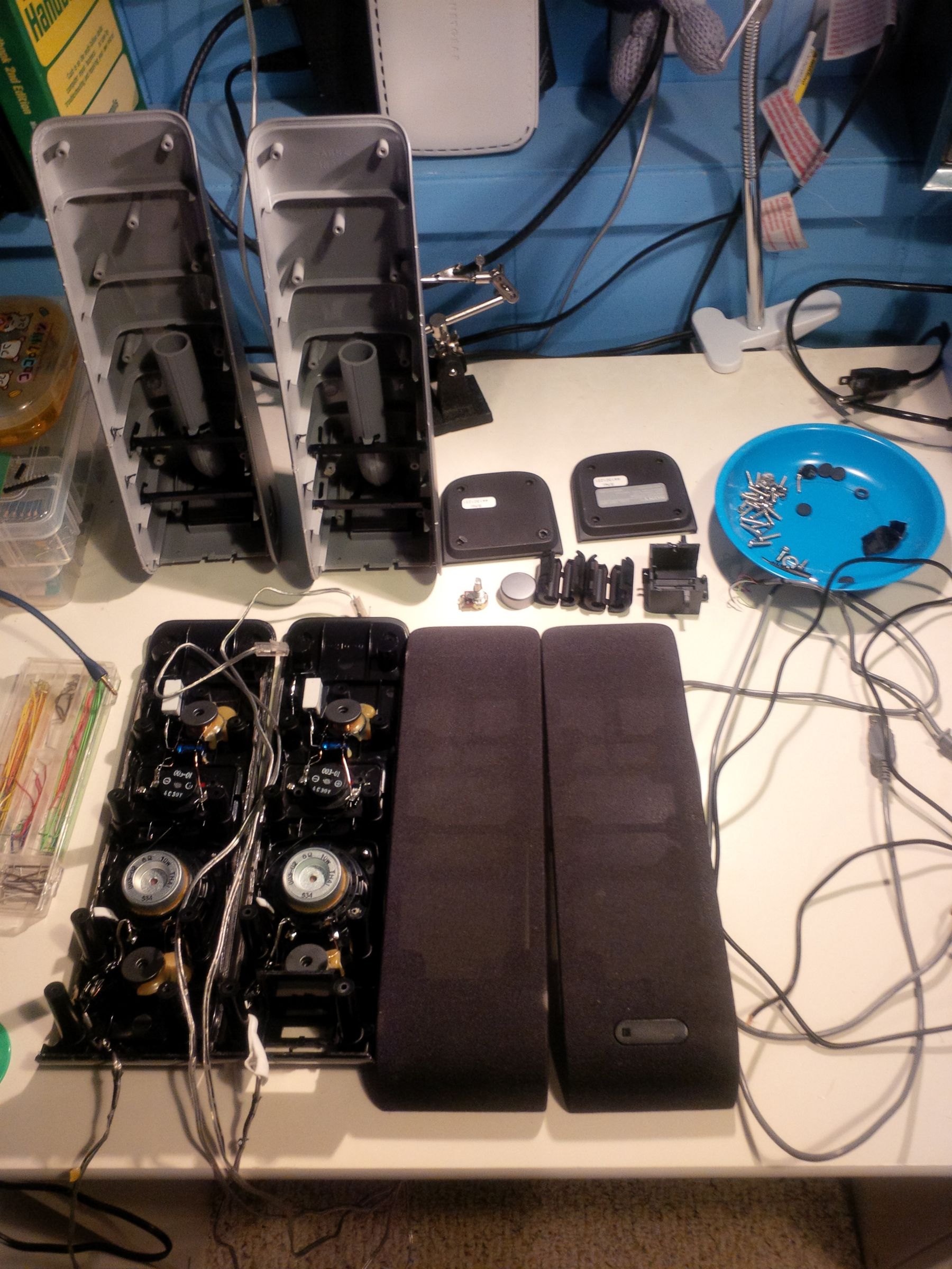 Modify Sony VGP-SP2 Speakers for Non-Docking Station Use : 9 Steps ...