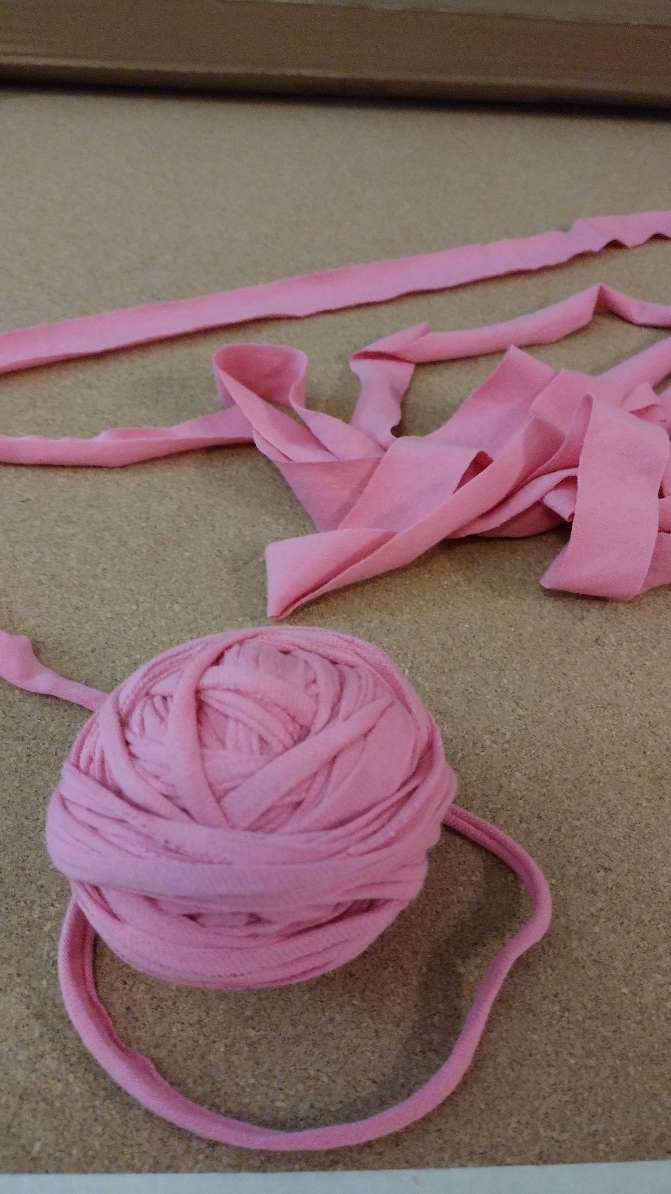 How to Make Rope Out of an Old T-Shirt : 7 Steps (with Pictures ...