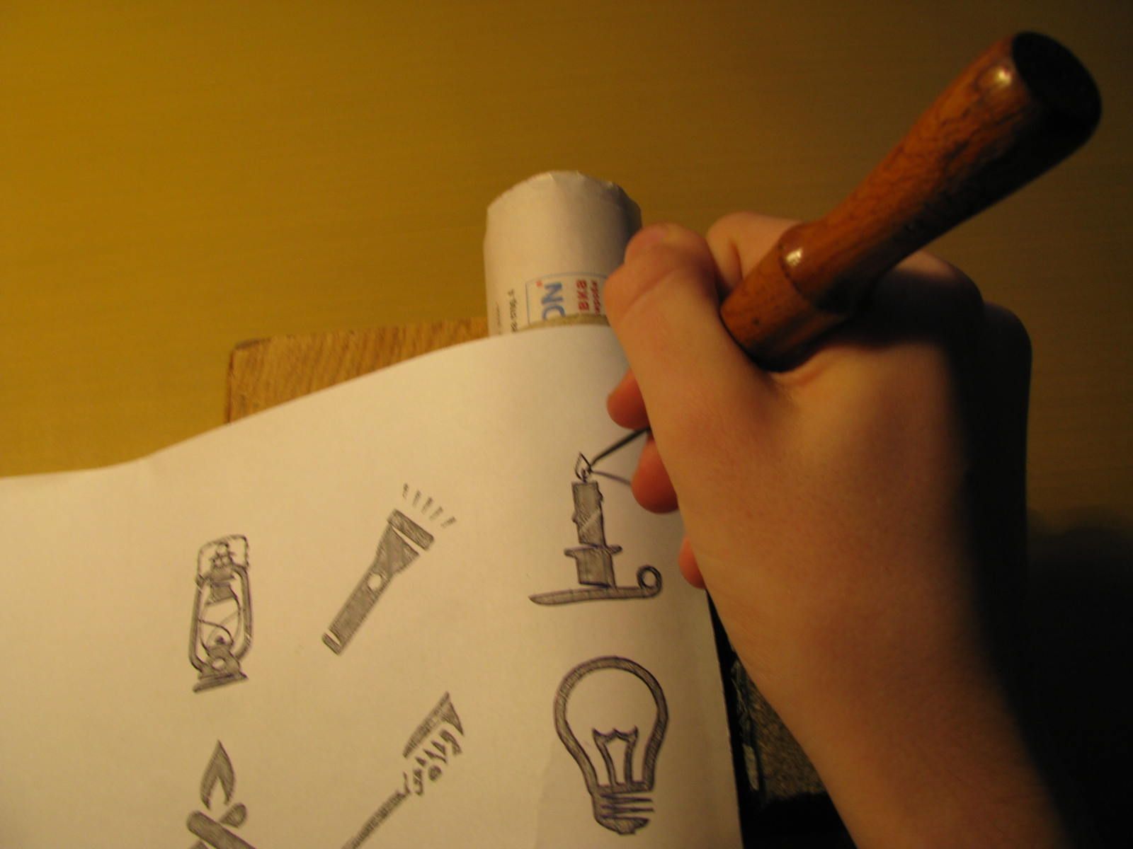 Cool Carboard Lamp Made From a Kitchen Paper Roll : 4 Steps - Instructables