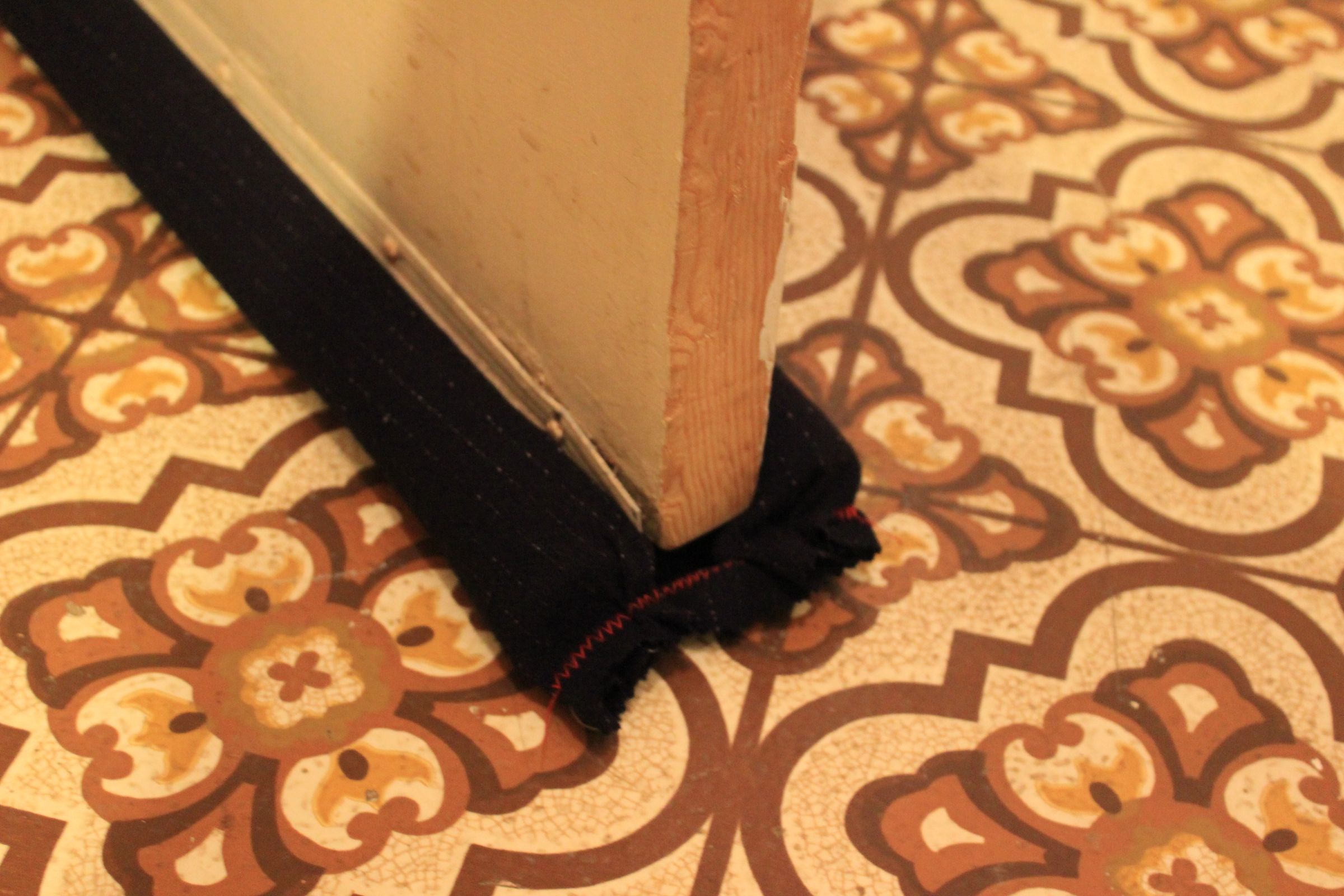 How to Make a Draft Blocker for Your Door : 3 Steps (with Pictures ...